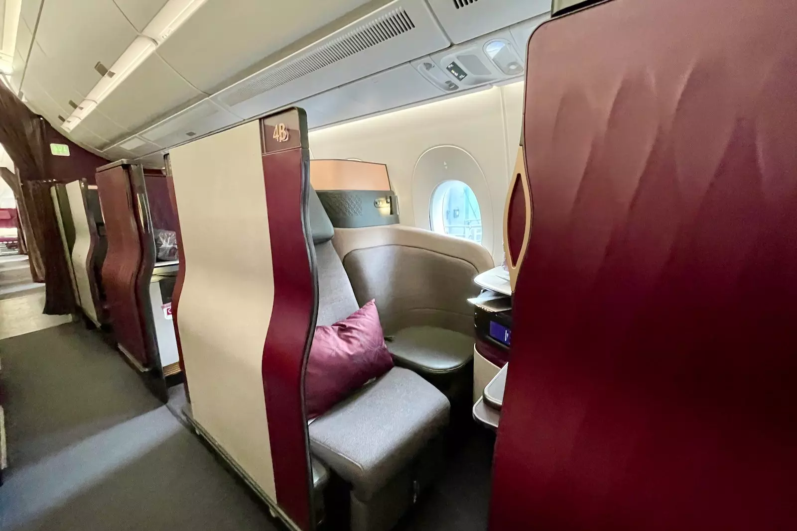 Hoe Qatar Airways 'nije 787-9 saaklike klasse fergelike mei Qsuite 1010_14