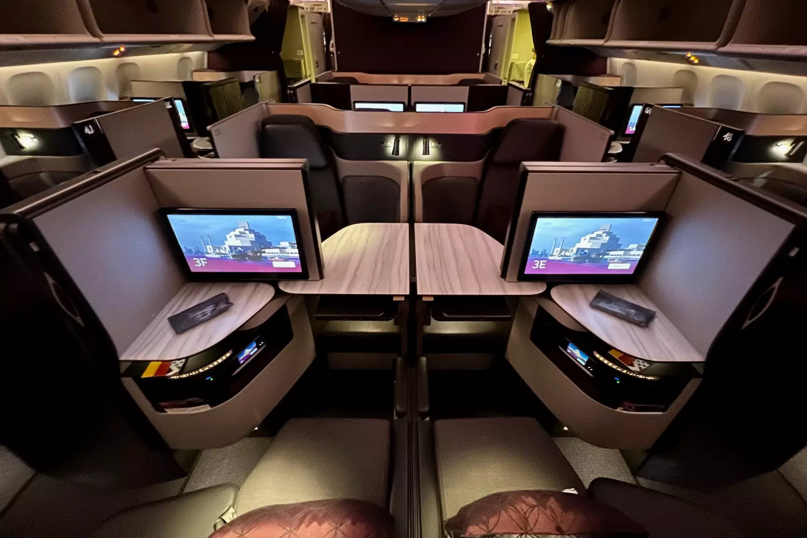 Hoe Qatar Airways 'nije 787-9 saaklike klasse fergelike mei Qsuite 1010_2