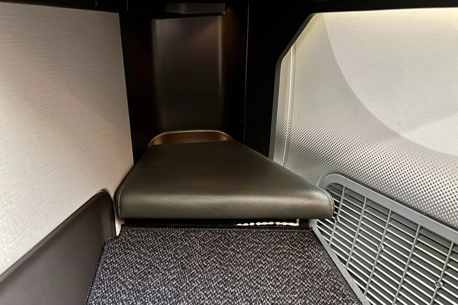 Hvordan Qatar Airways' nye 787-9 business class sammenlignes med Qsuite 1010_35