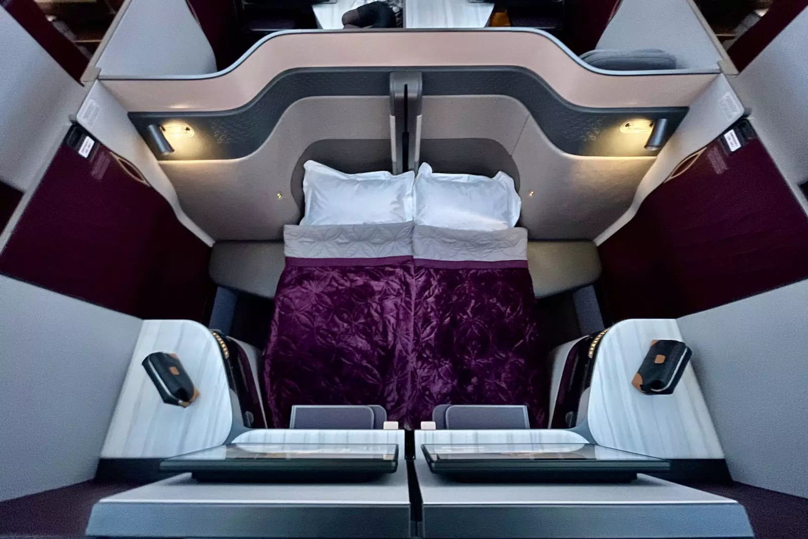 Hoe Qatar Airways 'nije 787-9 saaklike klasse fergelike mei Qsuite 1010_37