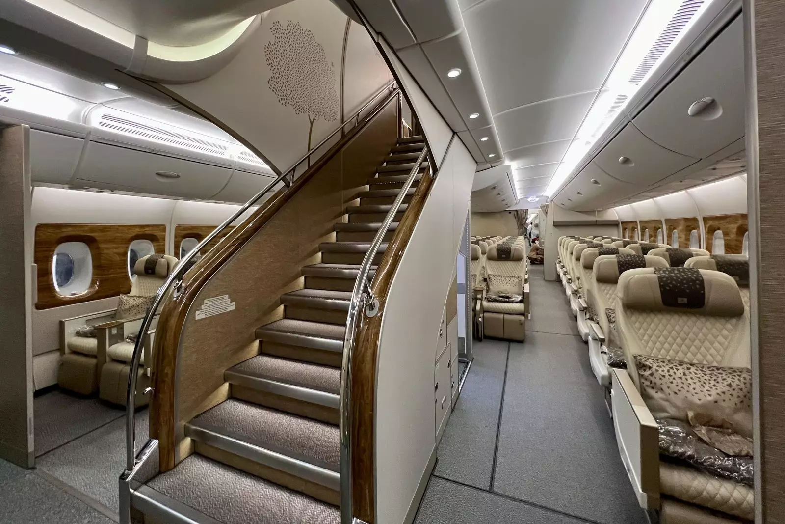 Resensie: Emirates se nuwe premium-ekonomiekajuit op die Airbus A380 1014_26