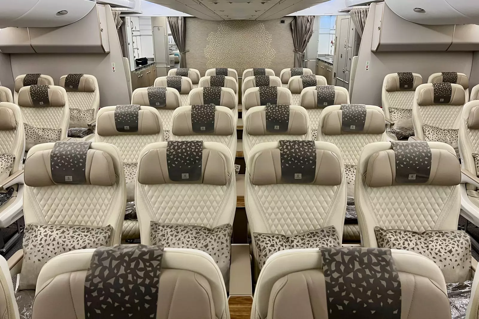 Ulasan: Kabin ekonomi premium baru Emirates di Airbus A380 1014_27