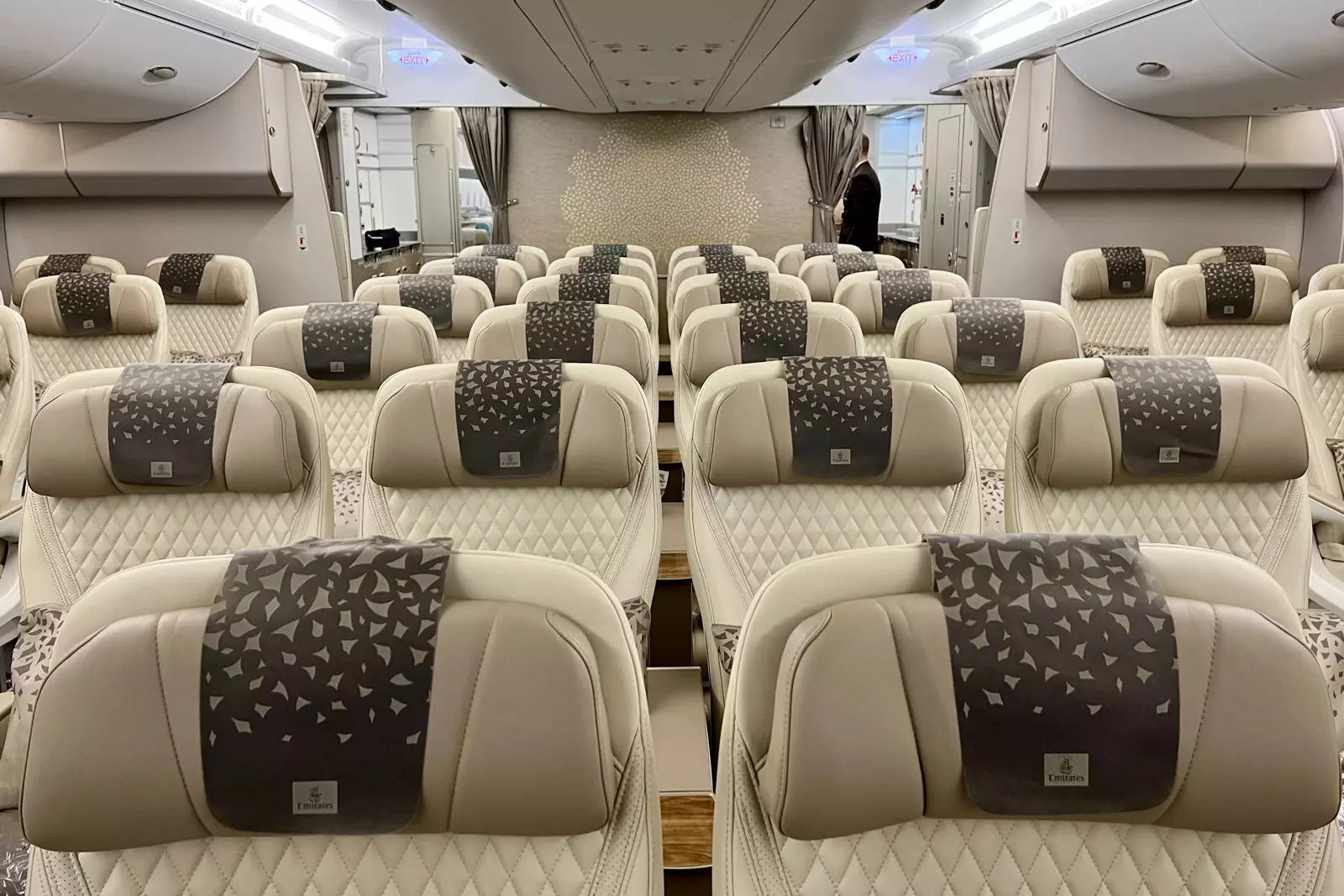 Ülevaade: Emiratesi uus esmaklassiline ökonoomne kabiin Airbus A380-l 1014_29