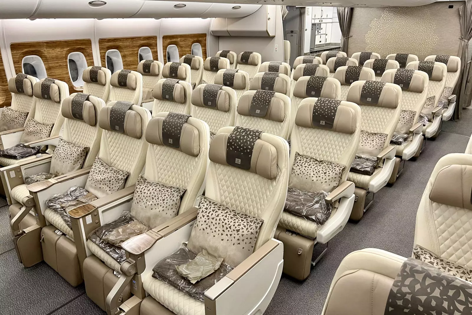 Ulasan: Kabin ekonomi premium baru Emirates di Airbus A380 1014_31