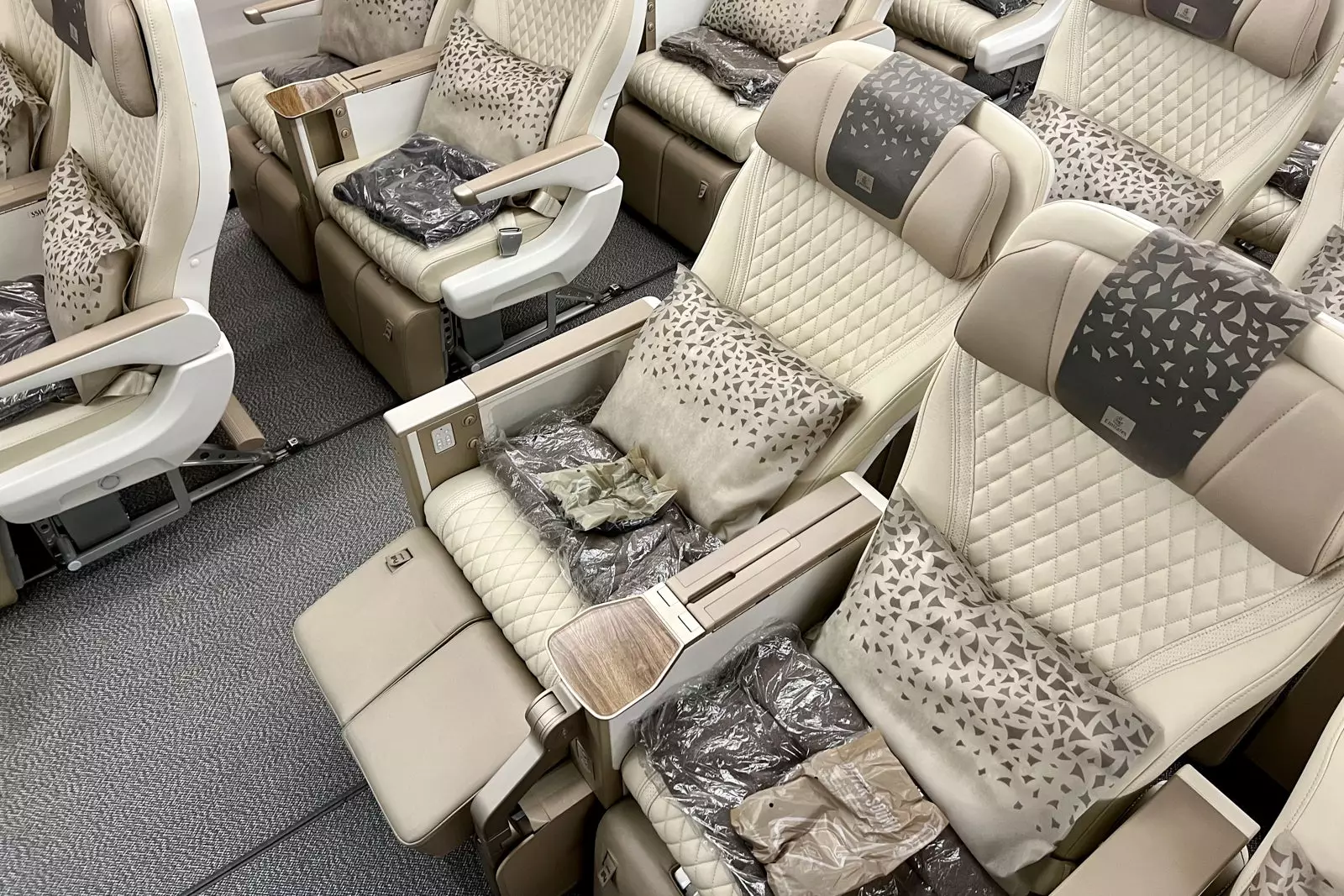 Ulasan: Kabin ekonomi premium baru Emirates di Airbus A380 1014_34