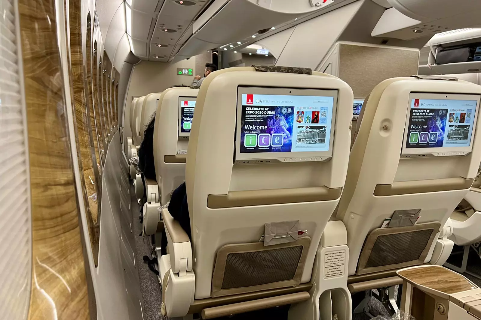 Pārskats: Emirates jaunā augstākās klases ekonomiskās klases kabīne Airbus A380 1014_49