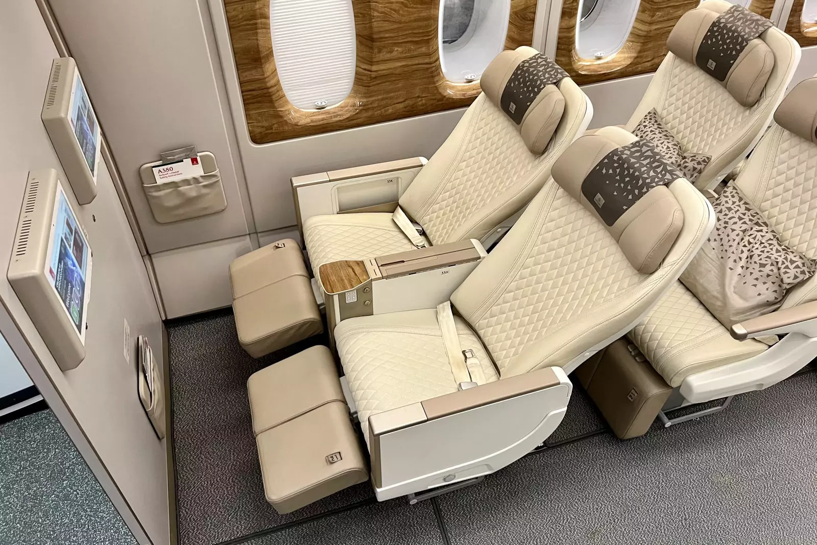 Resensie: Emirates se nuwe premium-ekonomiekajuit op die Airbus A380 1014_52