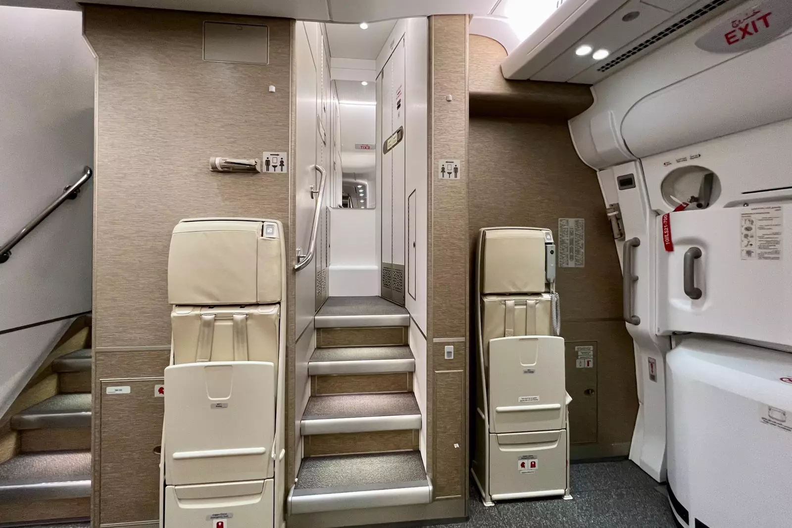 Resensie: Emirates se nuwe premium-ekonomiekajuit op die Airbus A380 1014_61