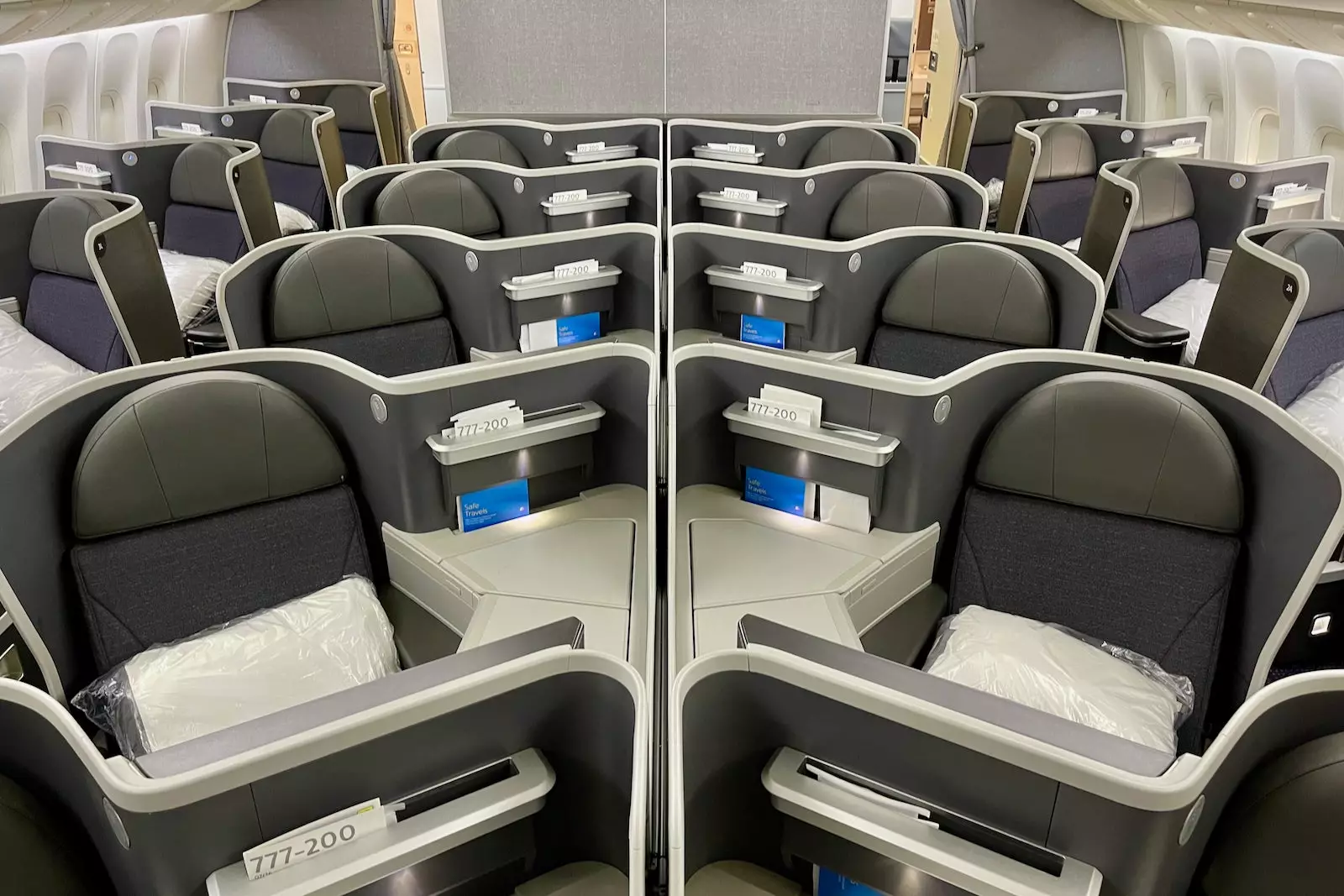 Recenzia: Najlepší americký Boeing 777-200 business class z JFK do Izraela 1017_36