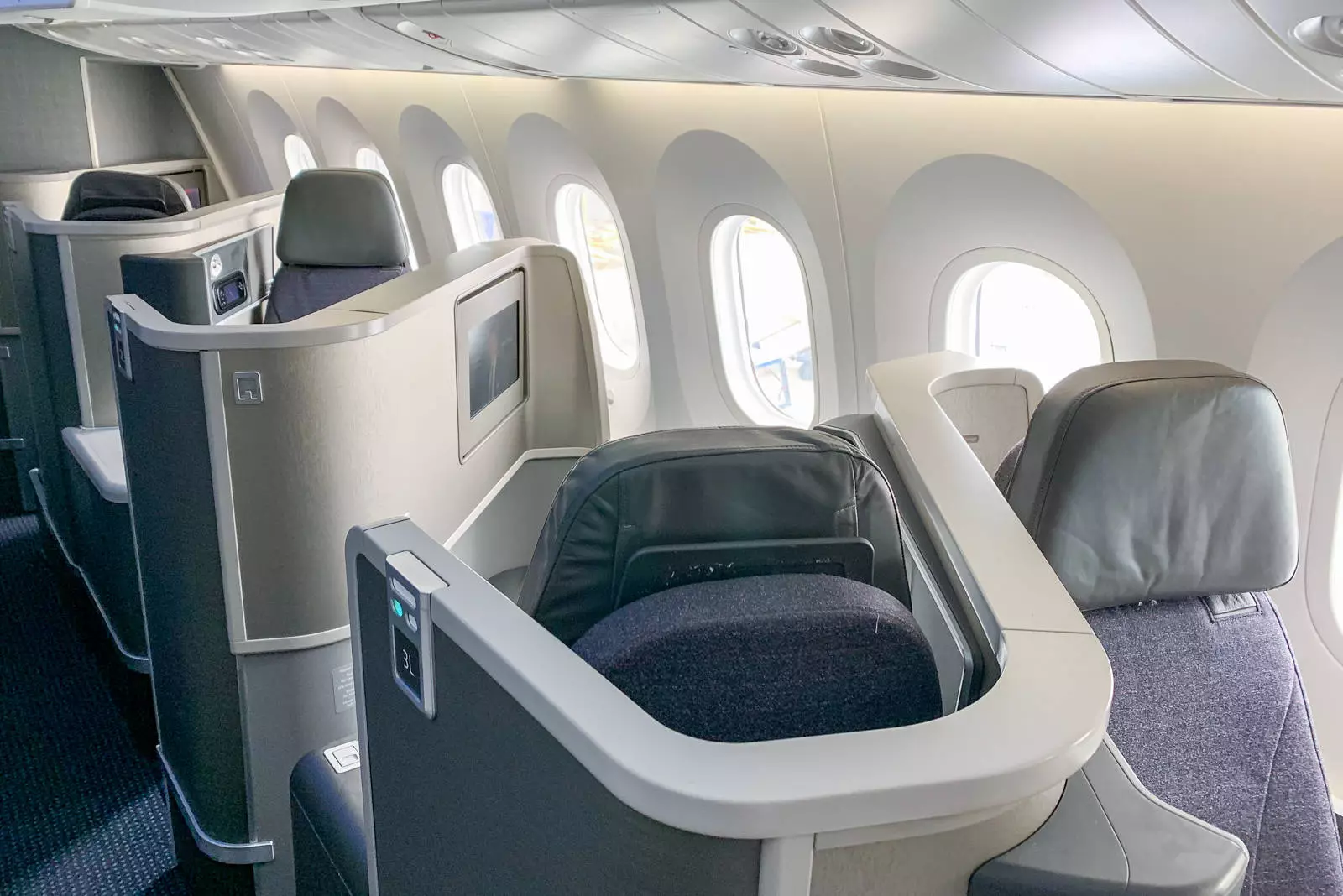 Recenzia: Najlepší americký Boeing 777-200 business class z JFK do Izraela 1017_37