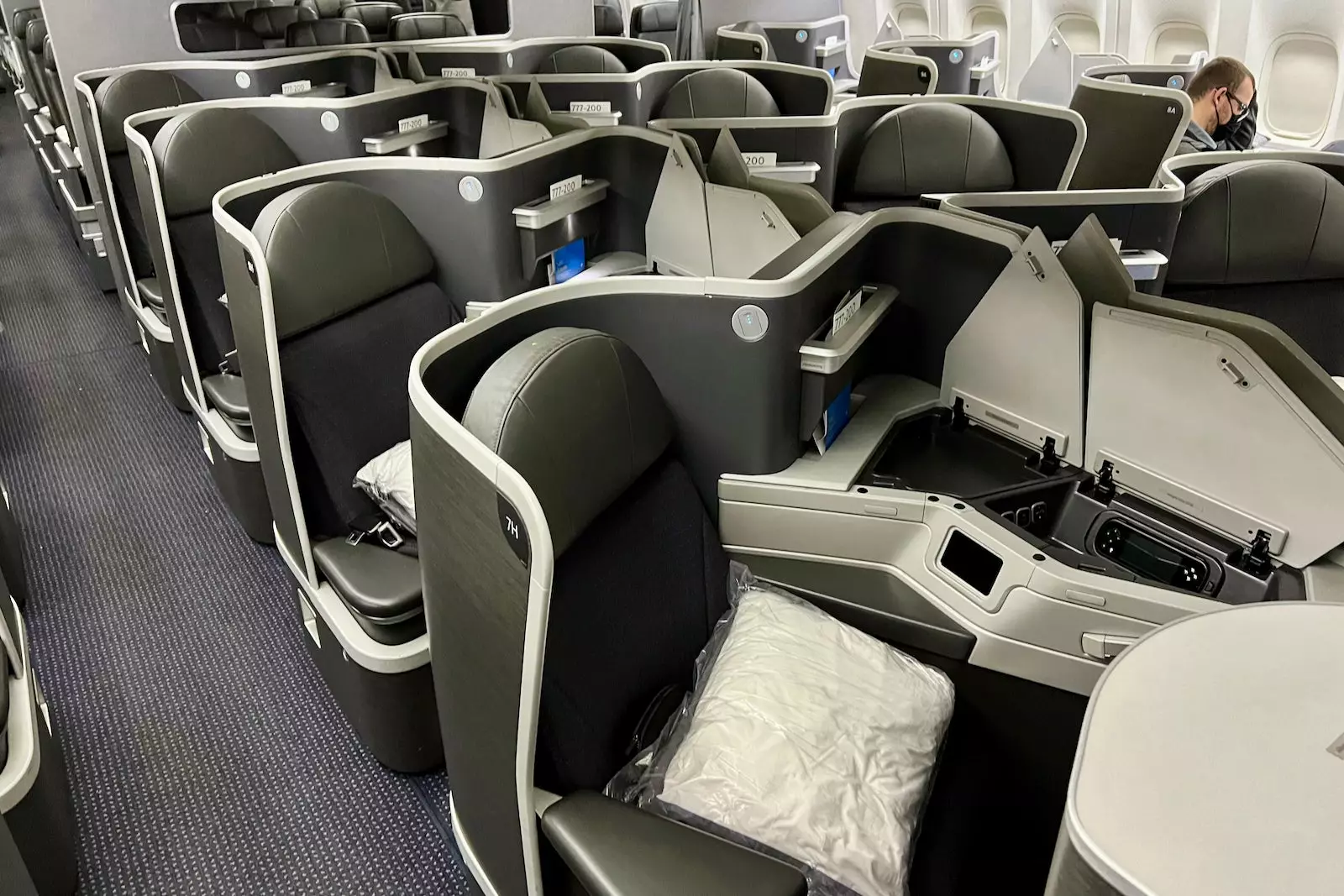 Recenzia: Najlepší americký Boeing 777-200 business class z JFK do Izraela 1017_41