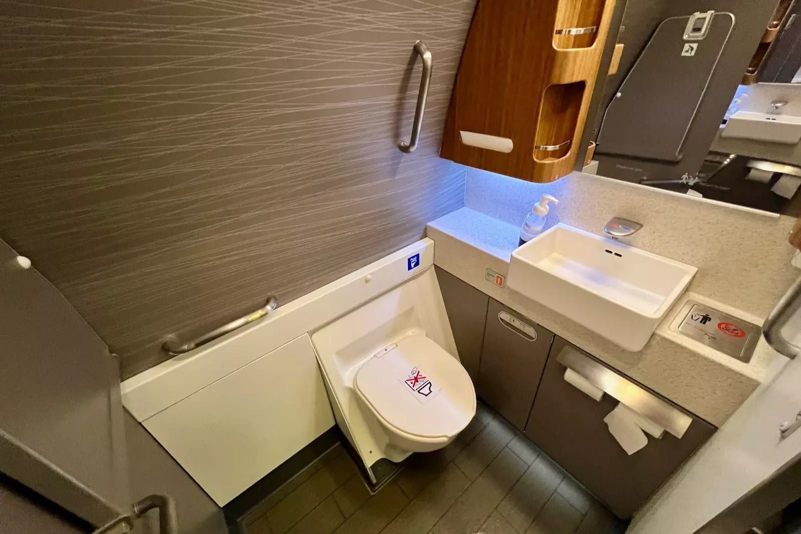 Recenzia: Najlepší americký Boeing 777-200 business class z JFK do Izraela 1017_56