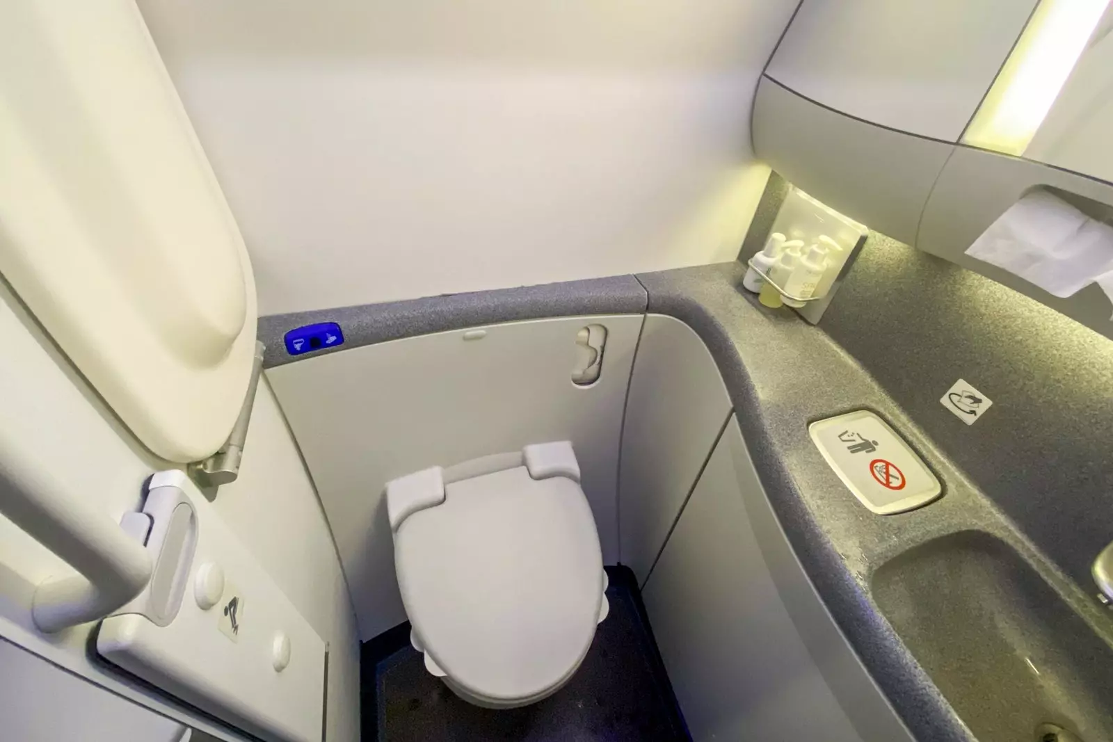 Обзор: бизнес-класс British Airways Club World на 787-9 из Бостона в Лондон Хитроу 1020_23