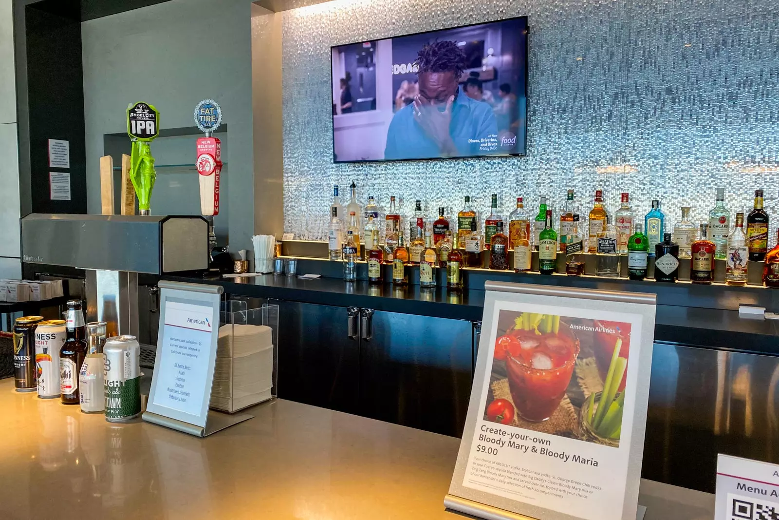 Nyochaa: American Admirals Club JFK & LAX n'oge ọrịa a 1035_23