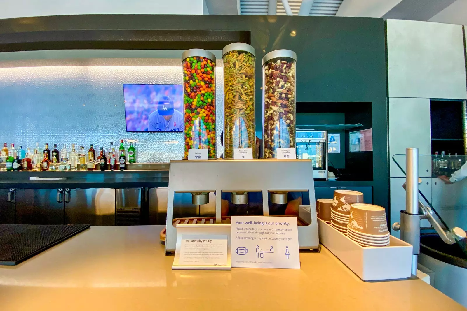 รีวิว: American Admirals Club JFK & LAX ระหว่างการระบาดใหญ่ 1035_28