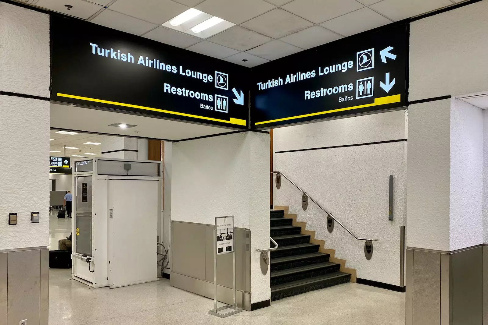 Reviżjoni: Turkish Airlines Priority Pass sala f'Miami