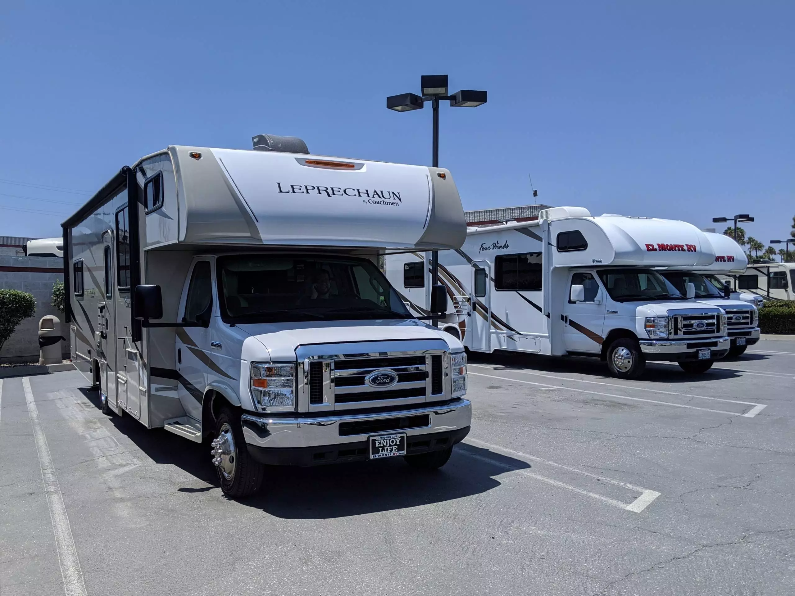 El Monte Coachman Leprechaun RV leje