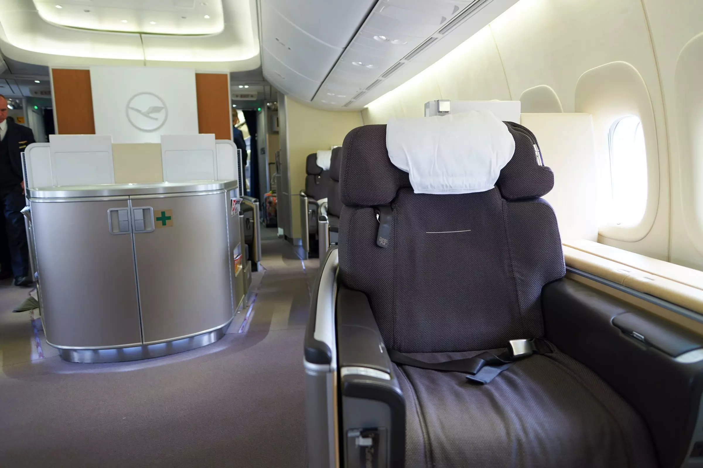 Lufthansa First Class Sitzplatz auf Boeing 747-8