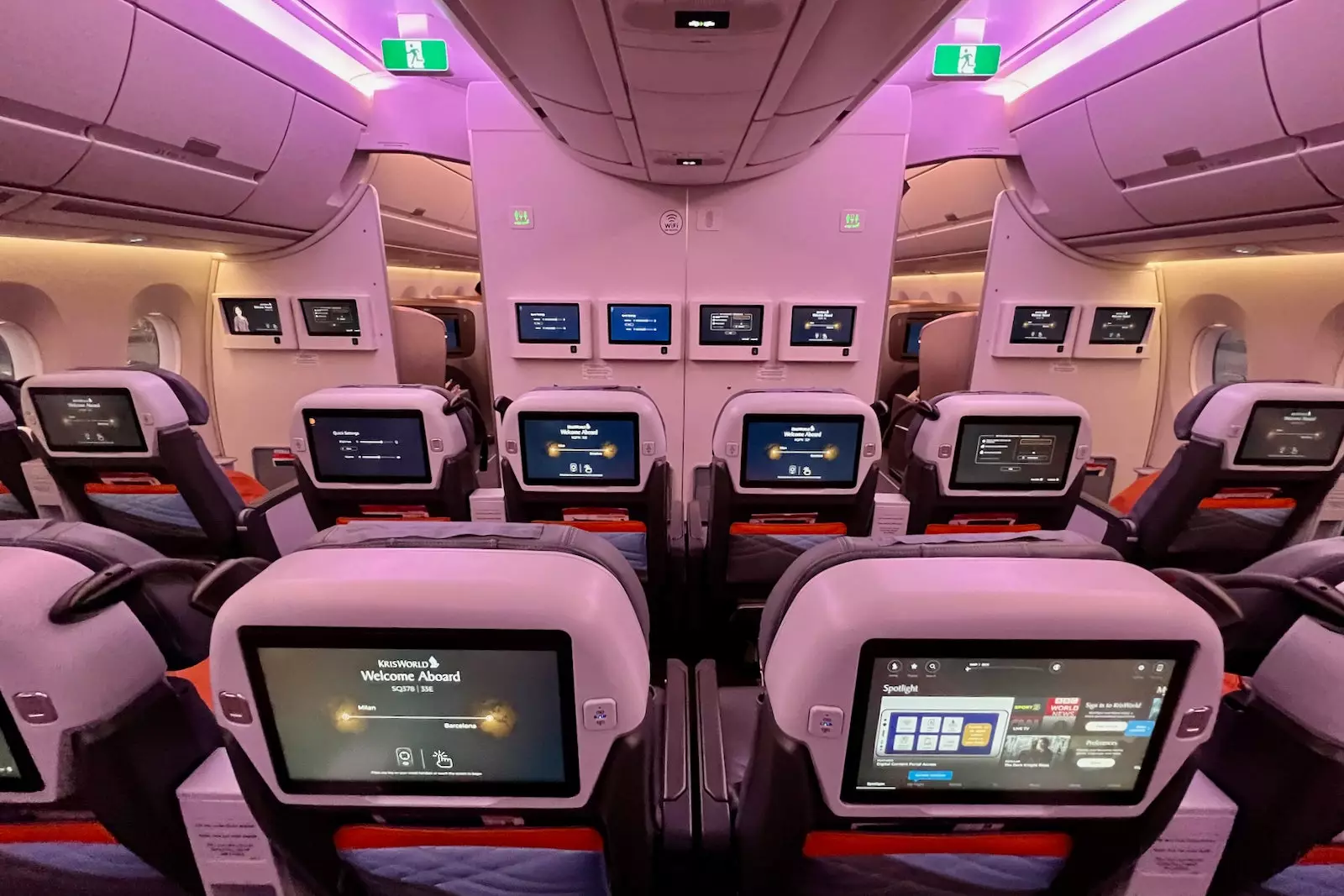 Vergleich von Business und Premium Economy von Singapore Airlines auf derselben 448-Meilen-Strecke 119_26