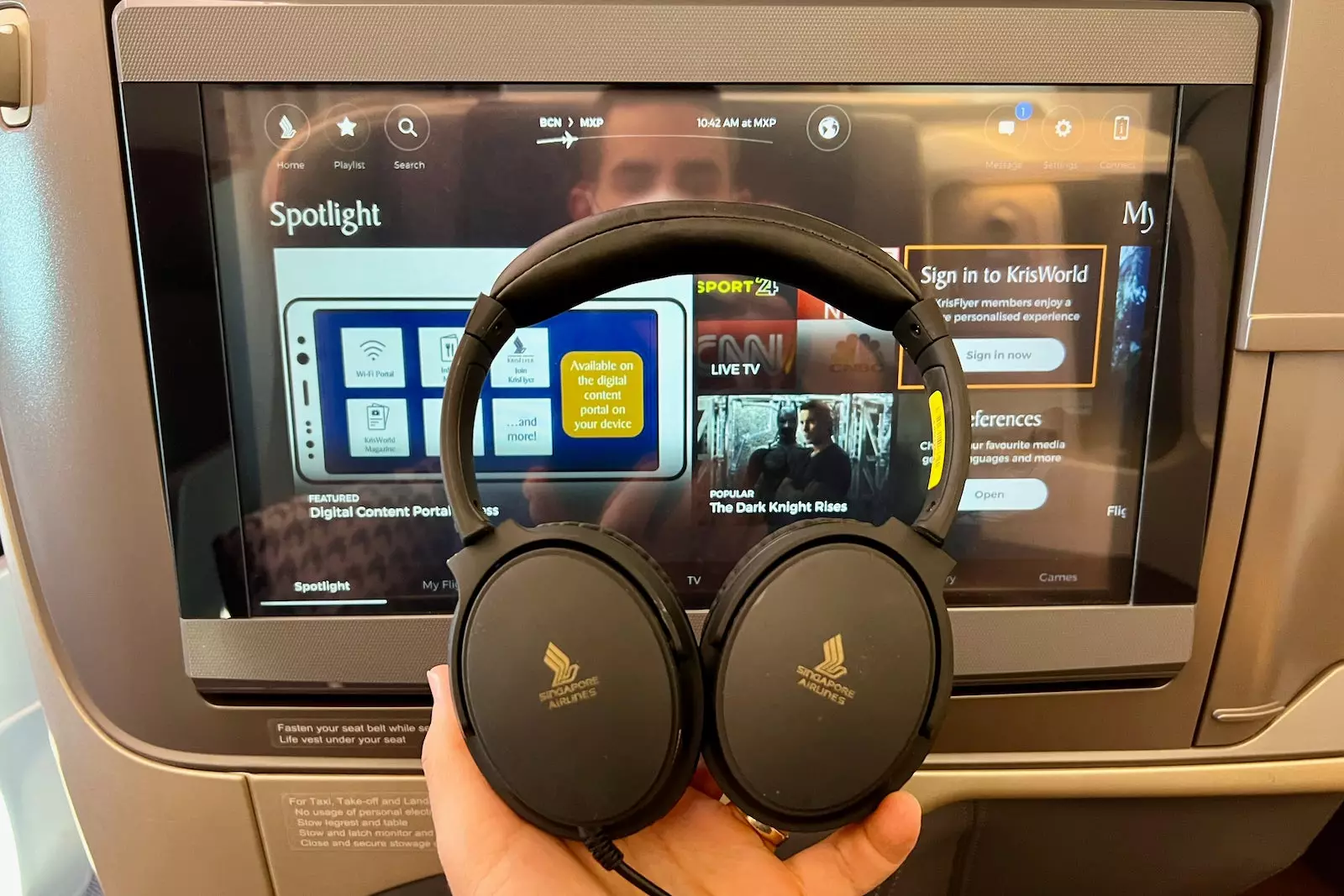 Vergleich von Business und Premium Economy von Singapore Airlines auf derselben 448-Meilen-Strecke 119_75