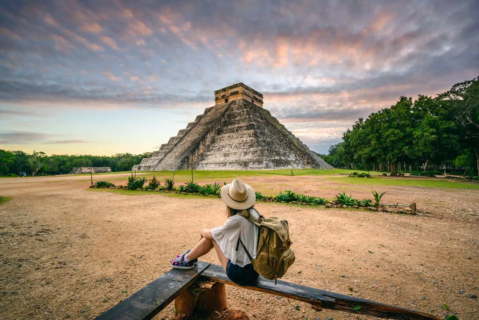 Kim tự tháp Kukulkan tại địa điểm khảo cổ Chichen-Itza