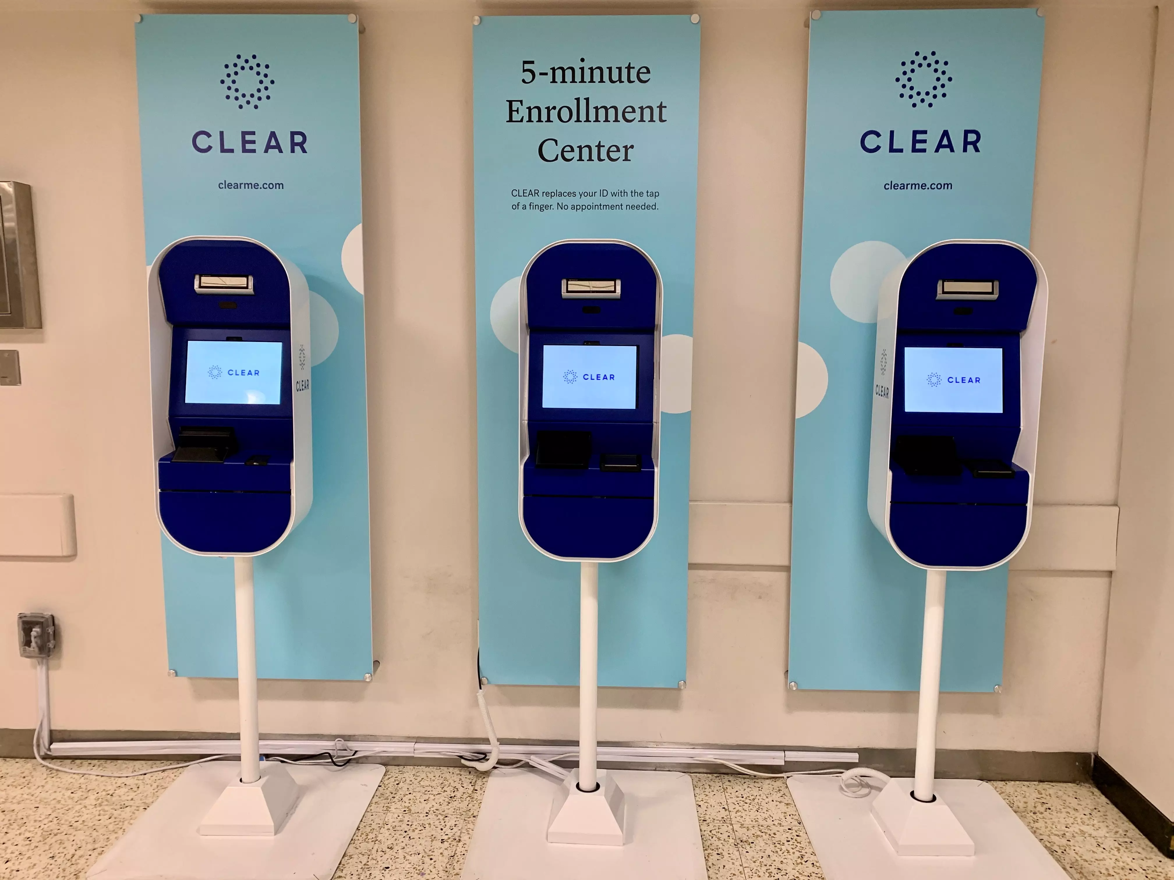 Coût, avantage de la sécurité accélérée des aéroports Clear — The Points Guy