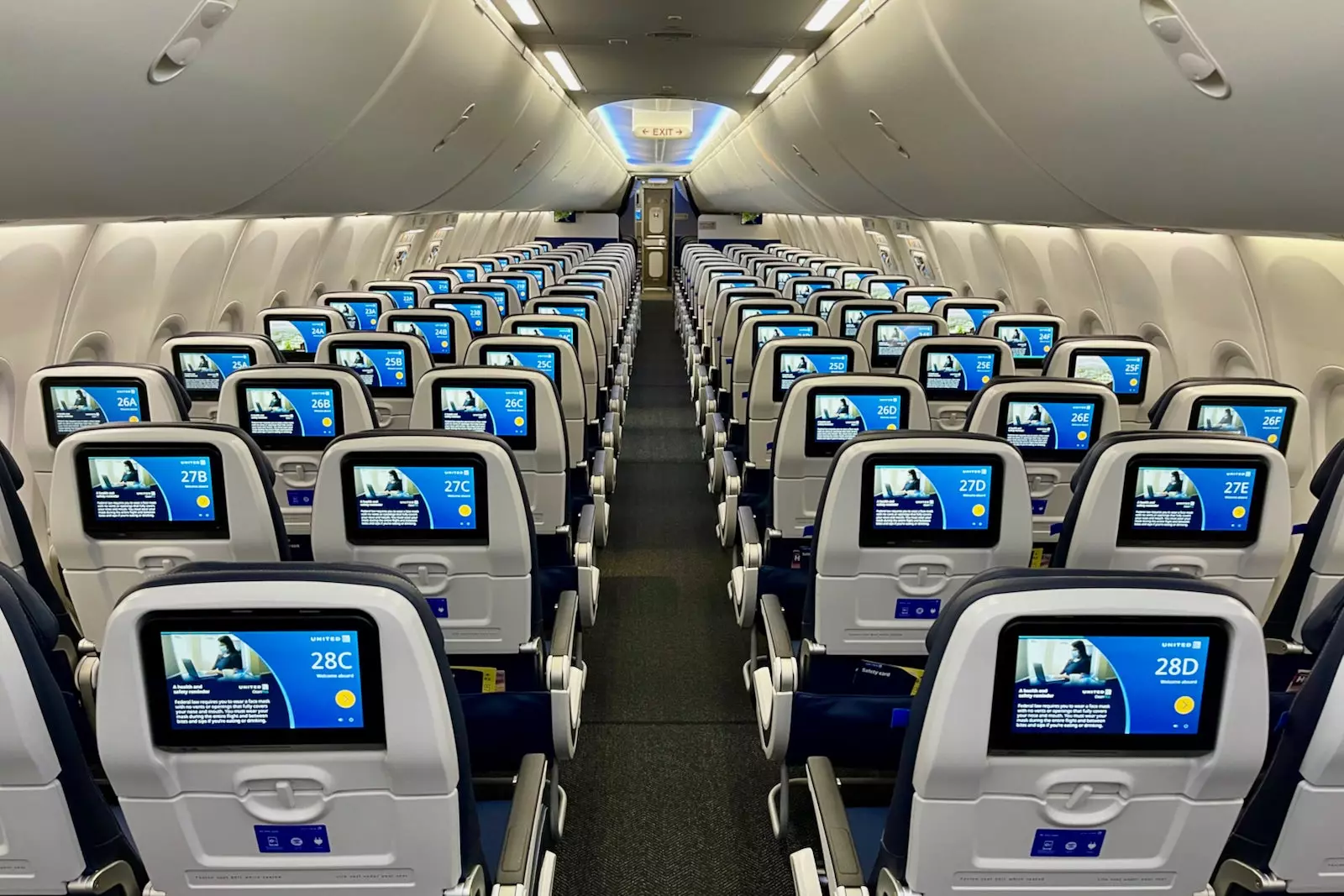 Ang paglalagay ng bagong interior ng United sa pagsubok sa Boeing 737 MAX 8 1388_1