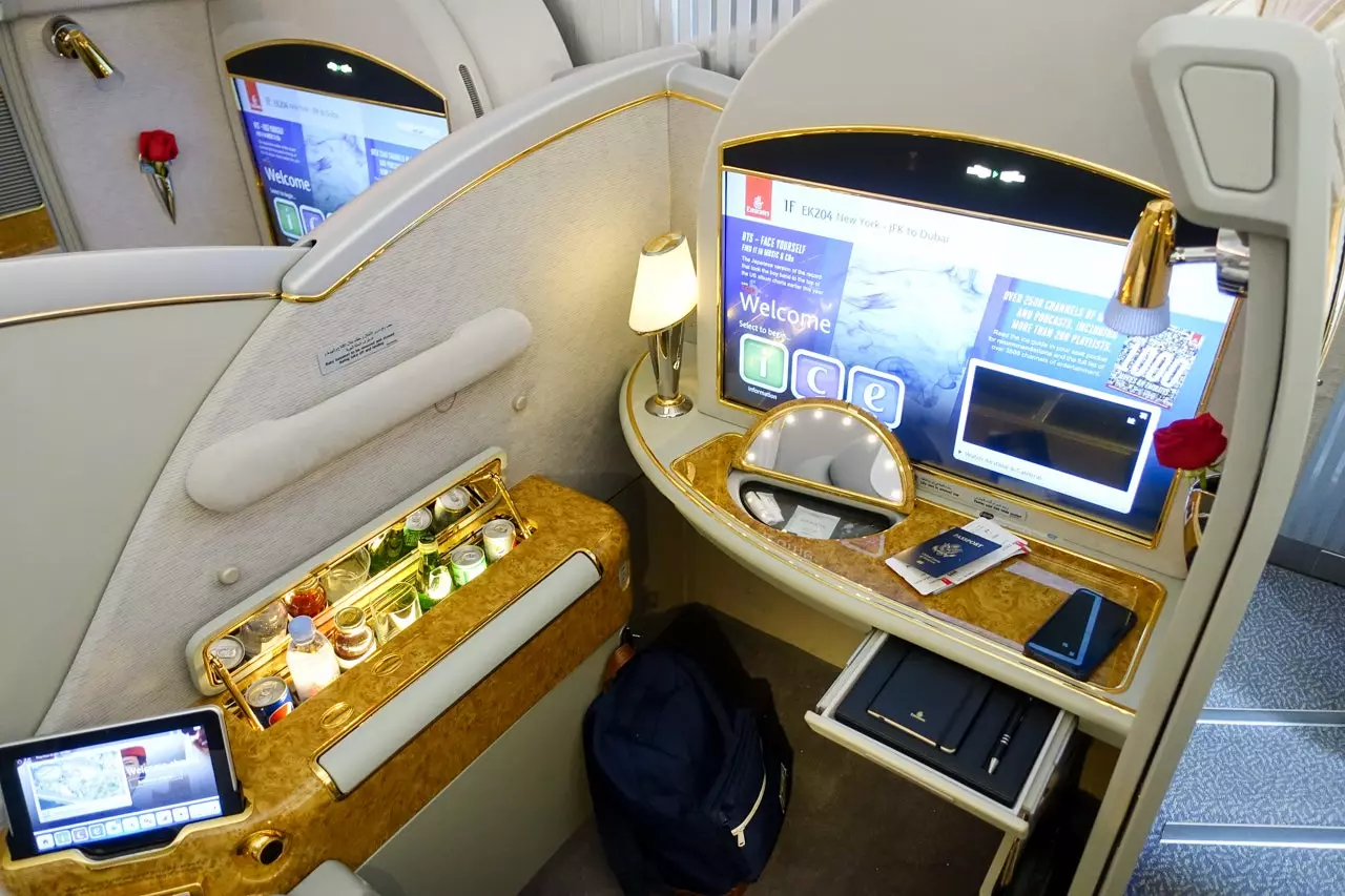 Hutt Dir schonn an Emirates éischt Klass geflunn? (Foto vum Nick Ellis / The Points Guy)