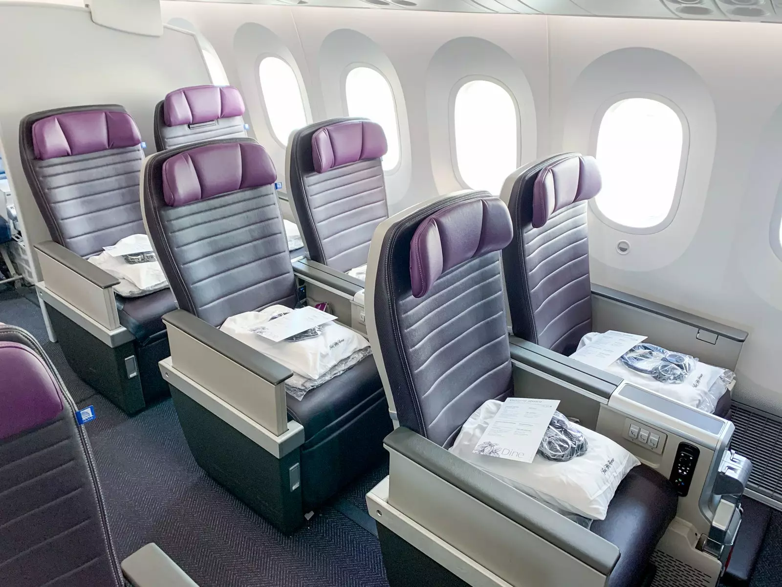 Iloiloga: United's Premium Plus i luga ole 787-10