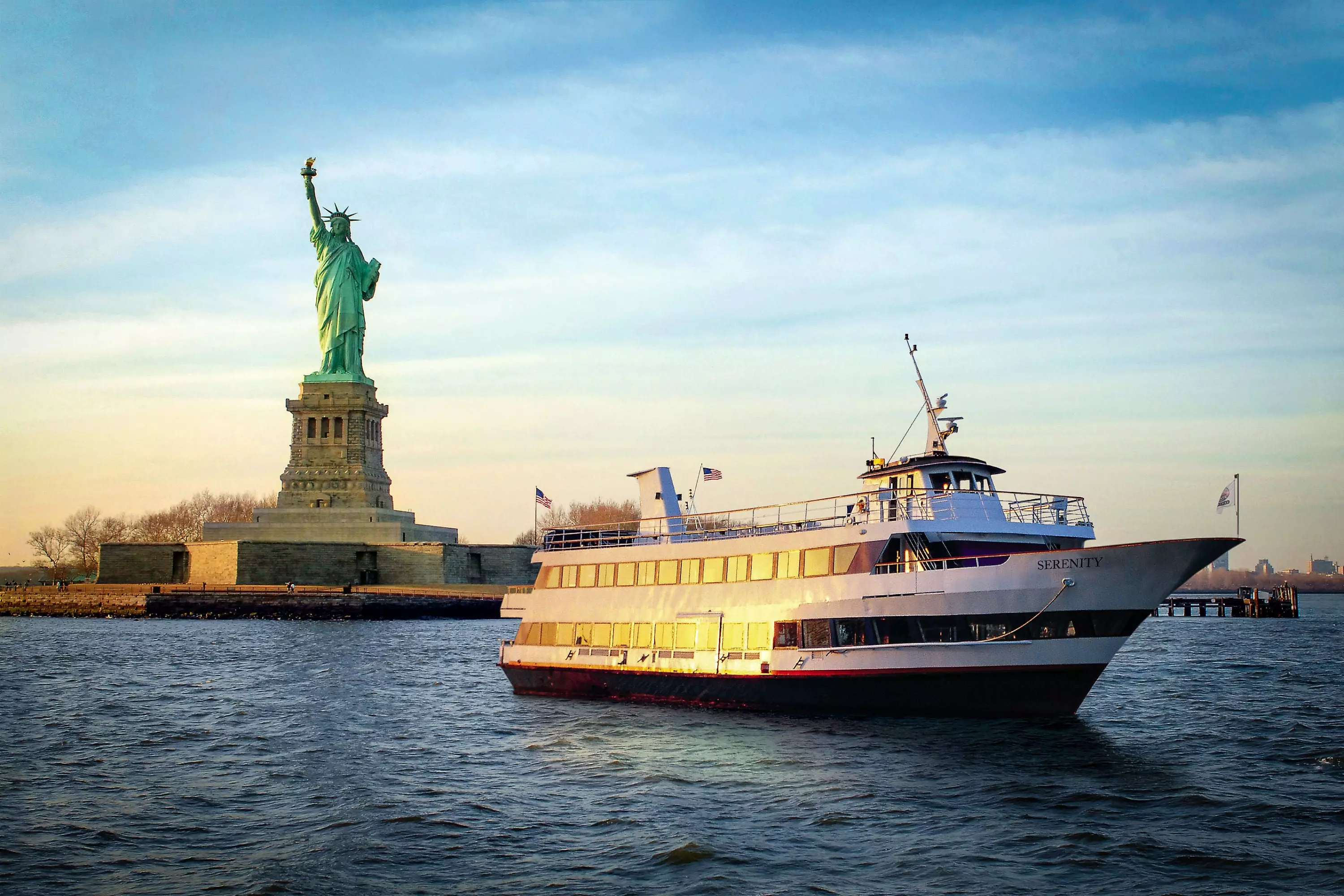 Kapal Pesiar Hornblower Kota New York