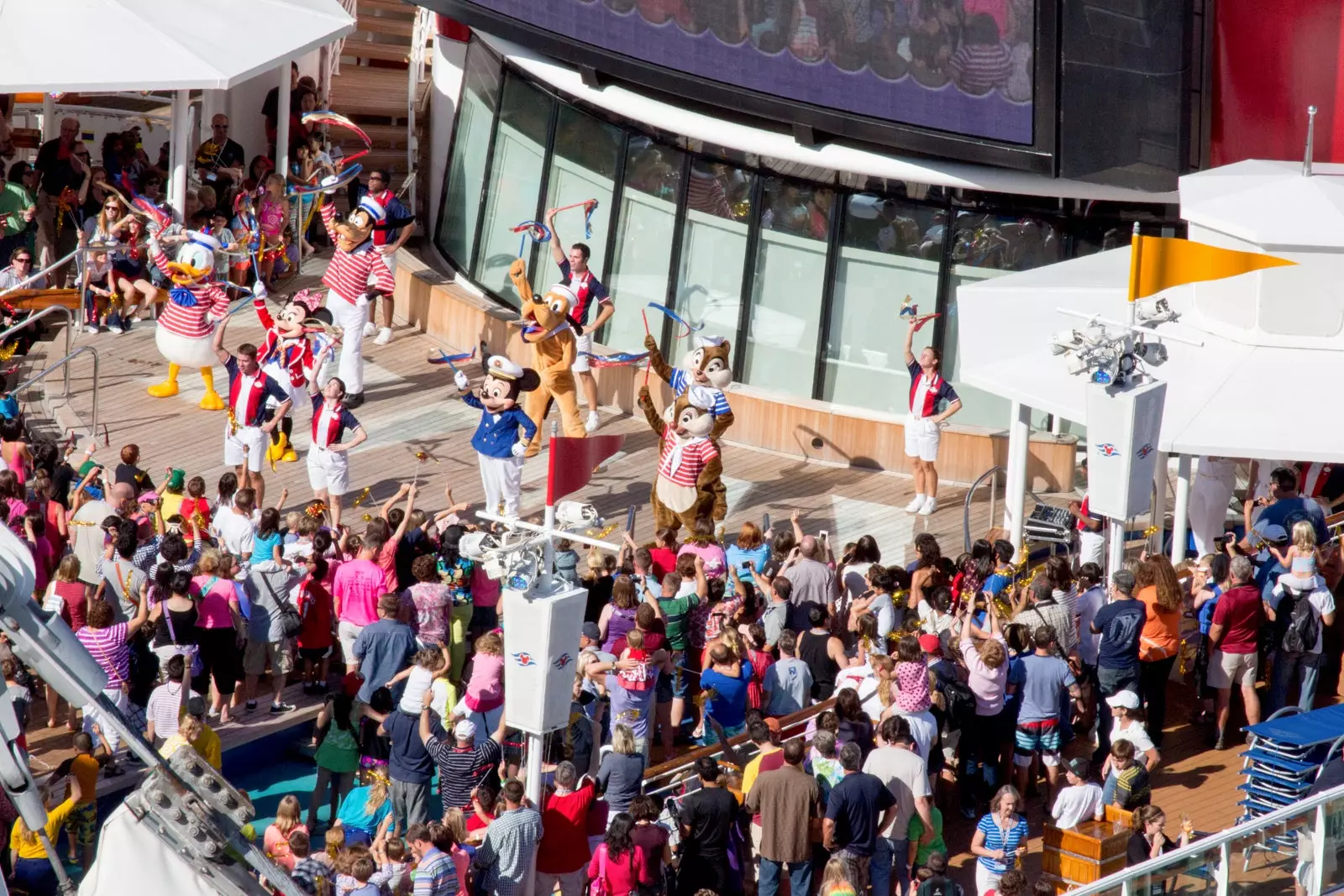 The Wonder, parti mill-Flotta tal-linja Disney Cruise, titlaq mill-baċir f'Vancouver. (Ritratt permezz ta' Getty Images)