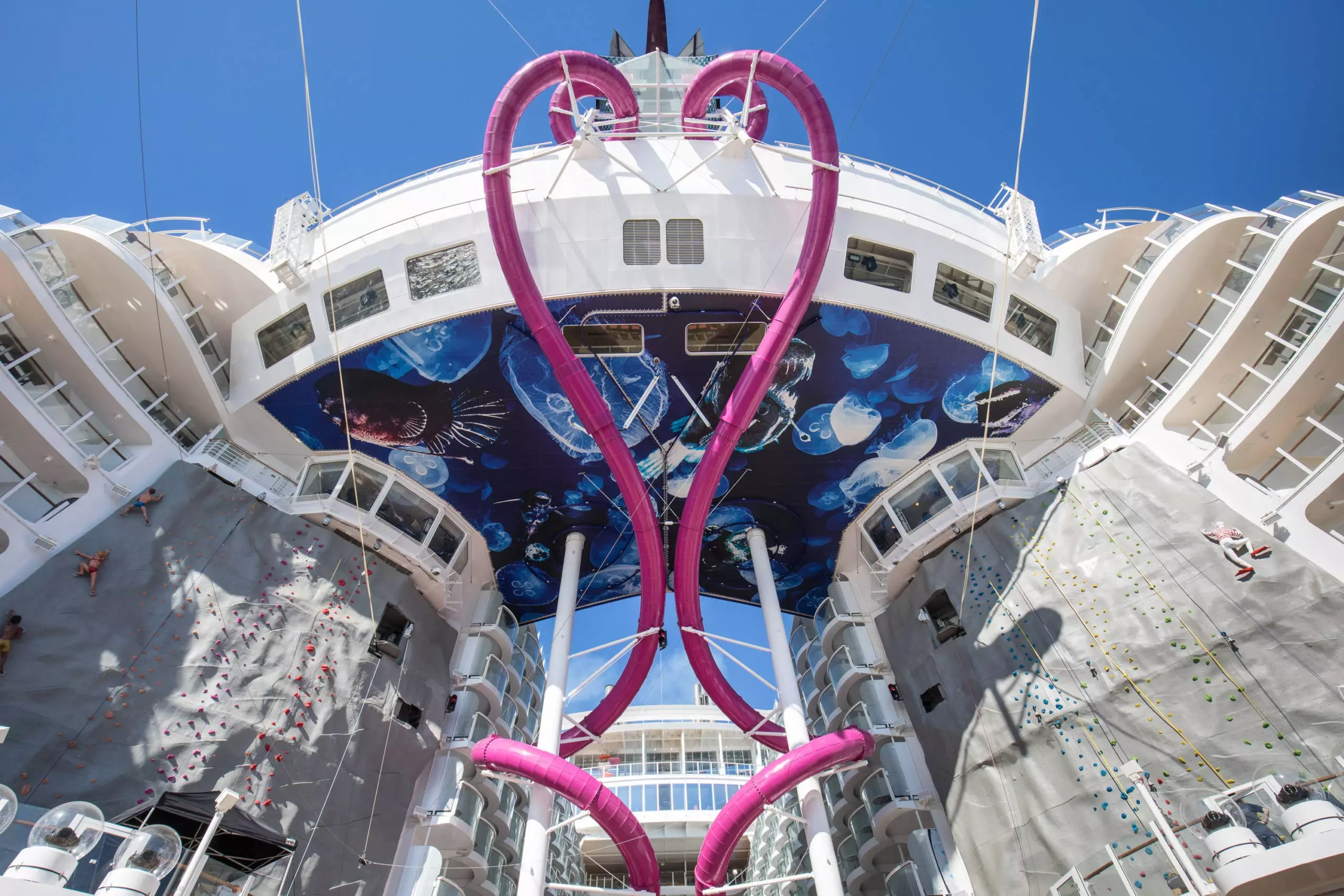 Spustenie Symphony of the Seas, najnovšej a najväčšej lode Royal Caribbean International.