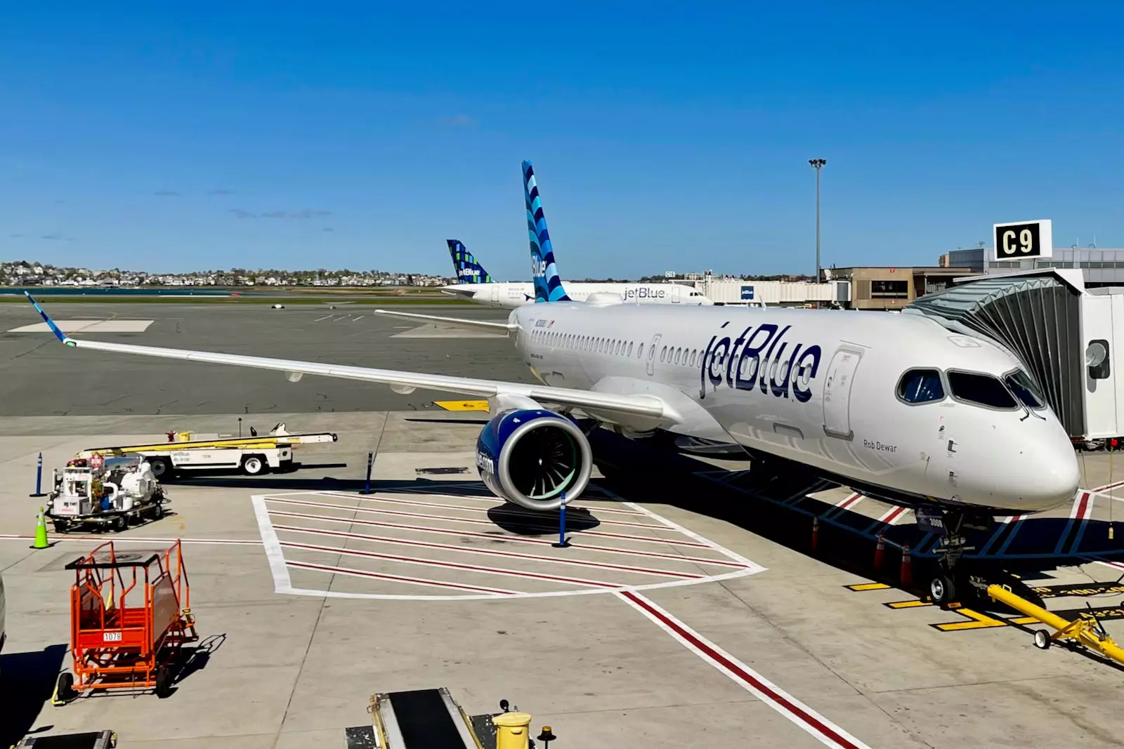 JetBlue-ის Airbus A220-300 საინაუგურაციო ფრენის შიგნით 1450_1