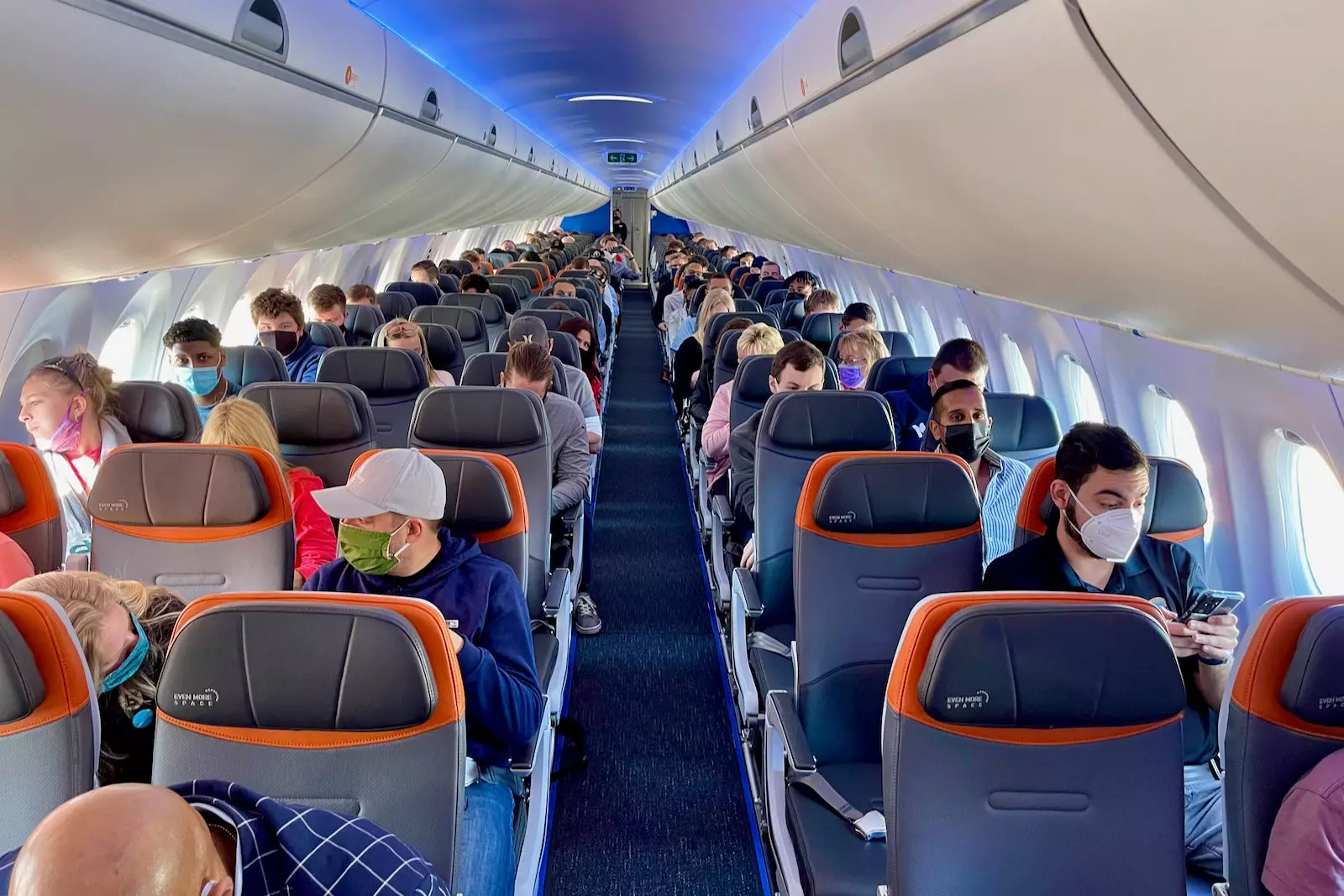 JetBlue'nun Airbus A220-300 açılış uçuşunun içinde 1450_17