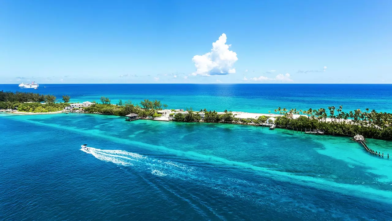 Li vir her tiştê ku hûn hewce ne ku di derbarê vebûna Bahamas de zanibin hene