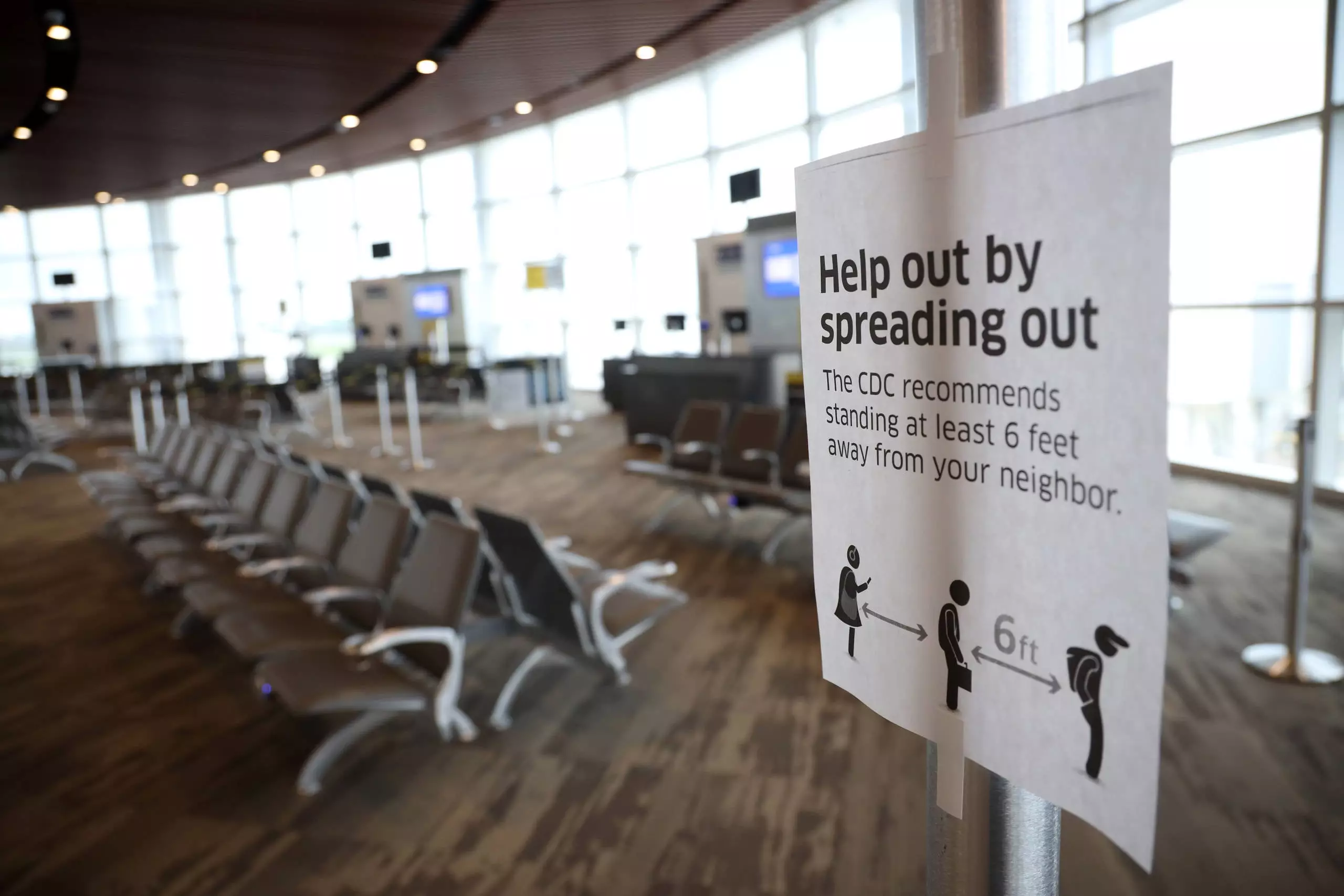 NEW ORLEANS, LA - 15 MAI : des zones d'embarquement vides sont vues à l'aéroport international Louis Armstrong le 15 mai 2020 à la Nouvelle-Orléans, en Louisiane. Les voyages en avion ont diminué d'environ 94% en raison de la pandémie de coronavirus (COVID-19) et les principales compagnies aériennes américaines subissent un coup dur financier avec des pertes de 350 à 400 millions de dollars par jour et près de la moitié des avions des principaux transporteurs sont inactifs. (Photo de Chris Graythen/Getty Images)