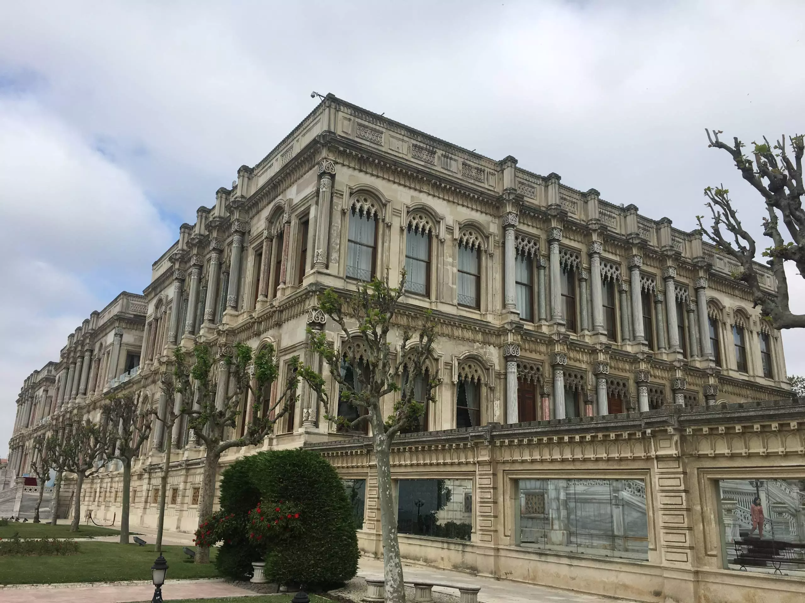 Khách sạn Kempinski's Ciragan Palace tháng 5 năm 2018. (Ảnh của Clint Henderson / The Points Guy)