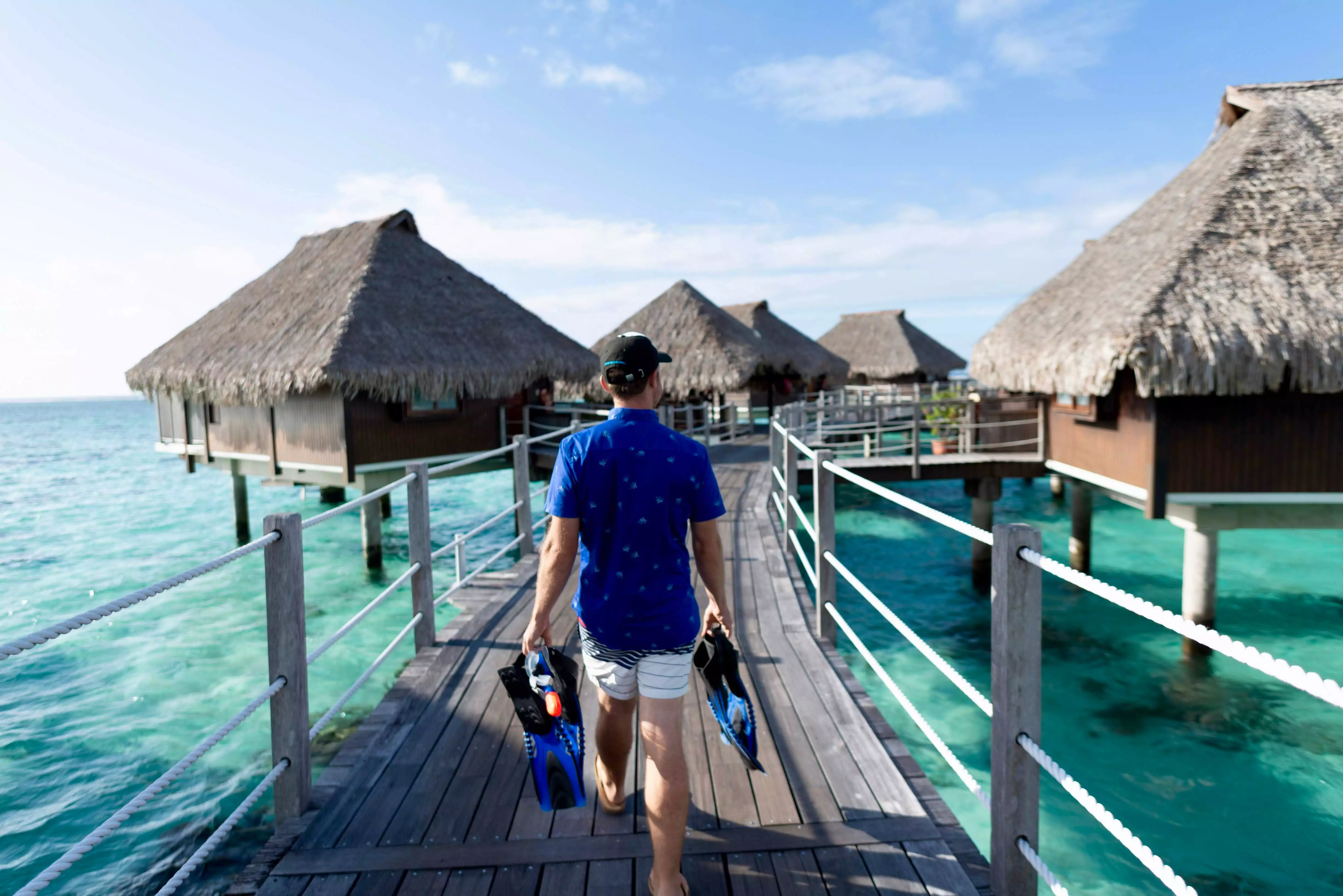 Hilton Moorea Lagoon Resort and Spa - bungalou deasupra apei pentru snorkeling