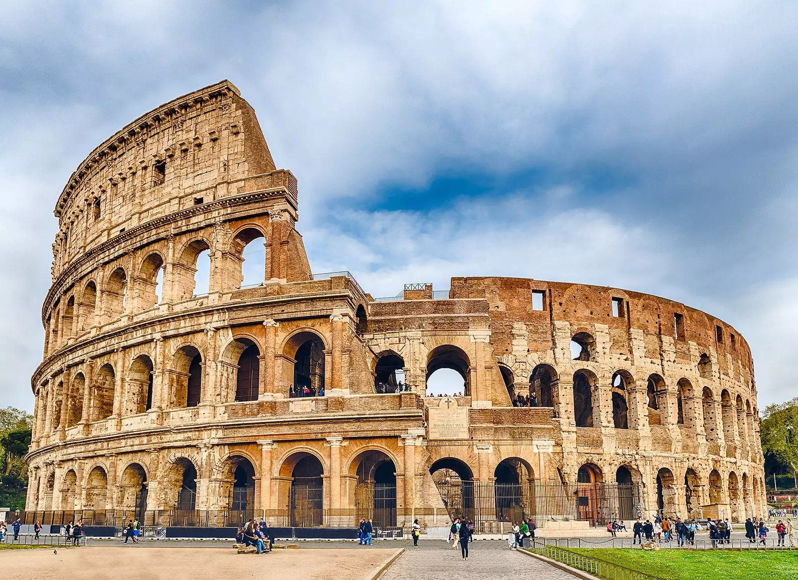 Flechten nei Rome binne sakke nei $ 280 Round-Trip