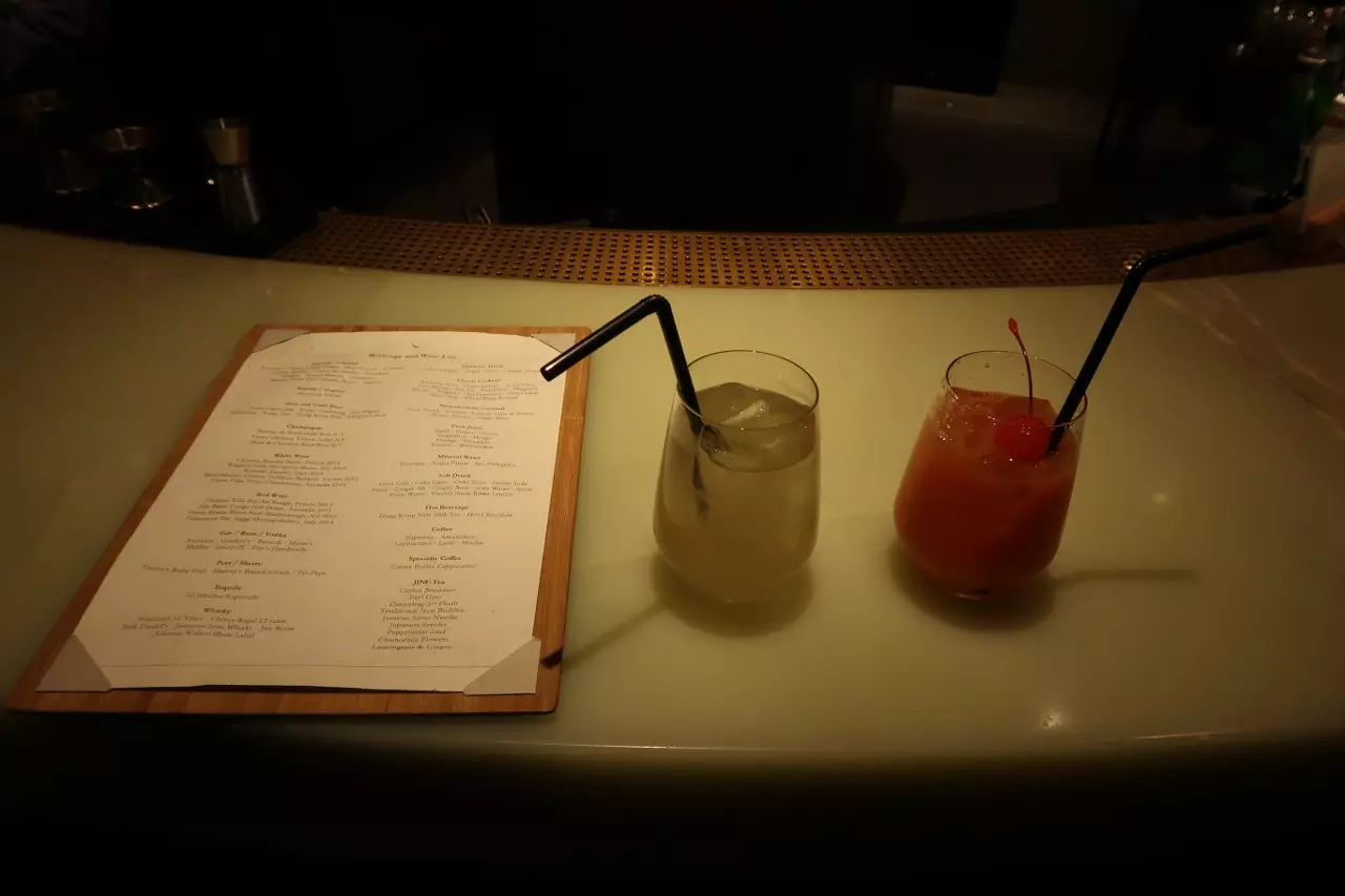 Sharh: Cathay Pacific's The Pier First Class Lounge (HKG) 18171_19