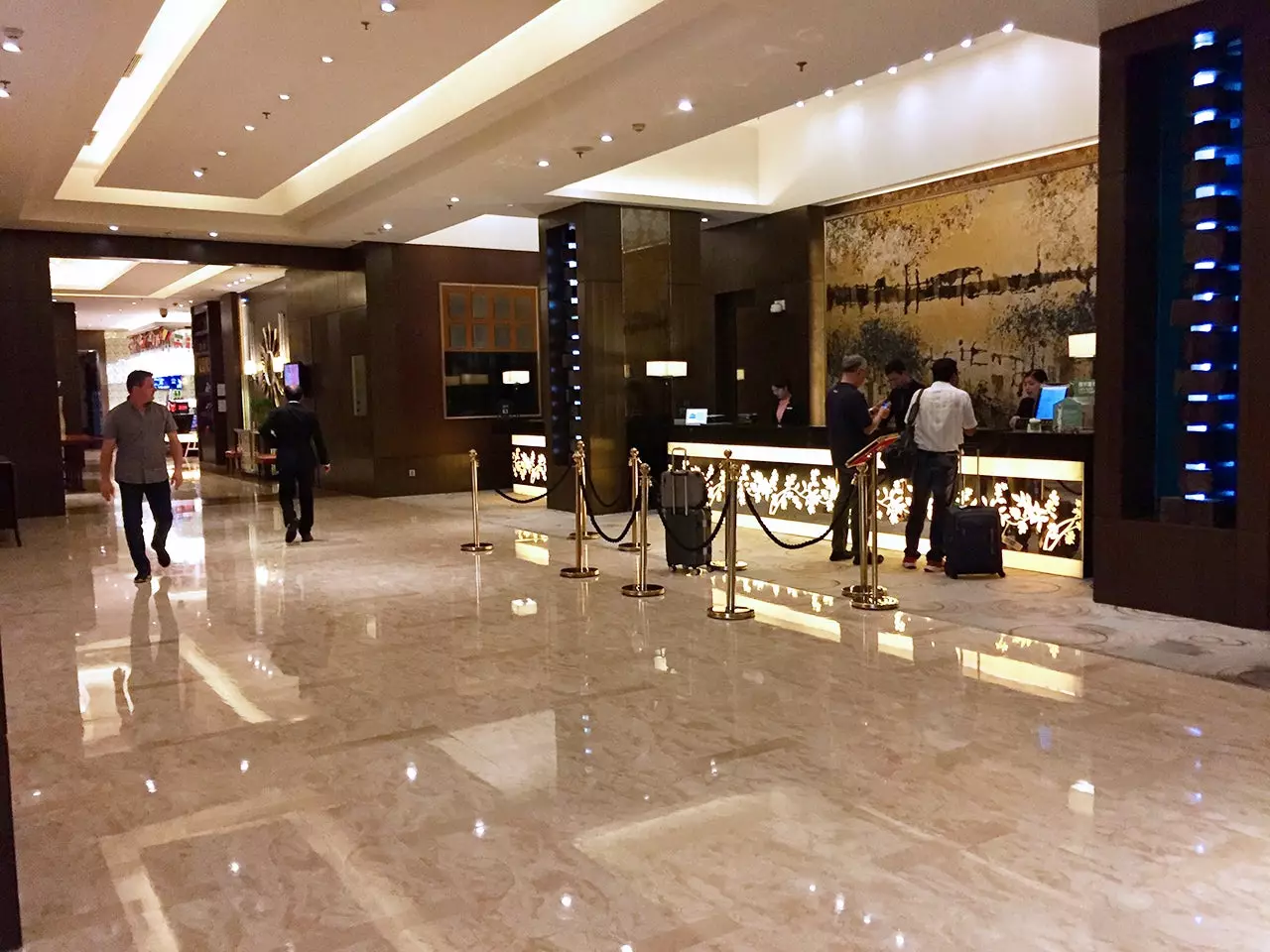 Klassi Għolja, Low Cost: Courtyard Marriott Shanghai Xujiahui 18692_3