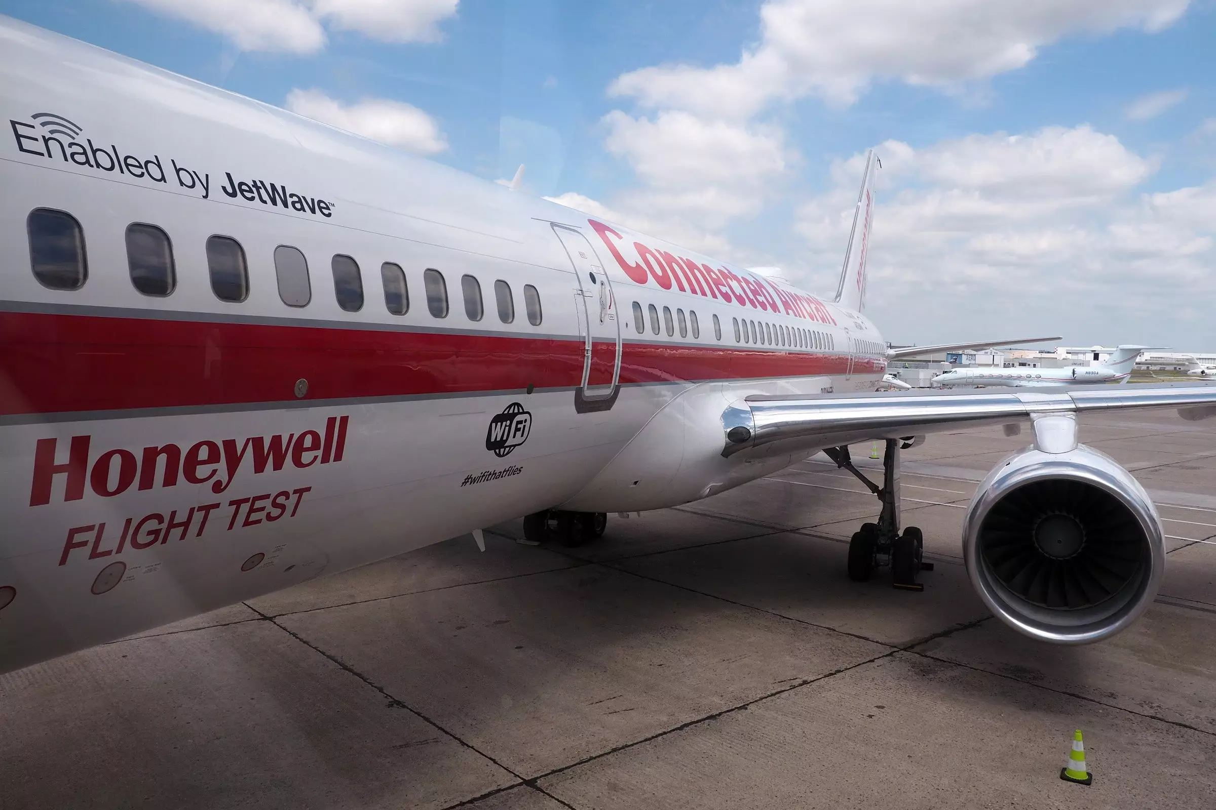 Honeywell Connected Avyon 757