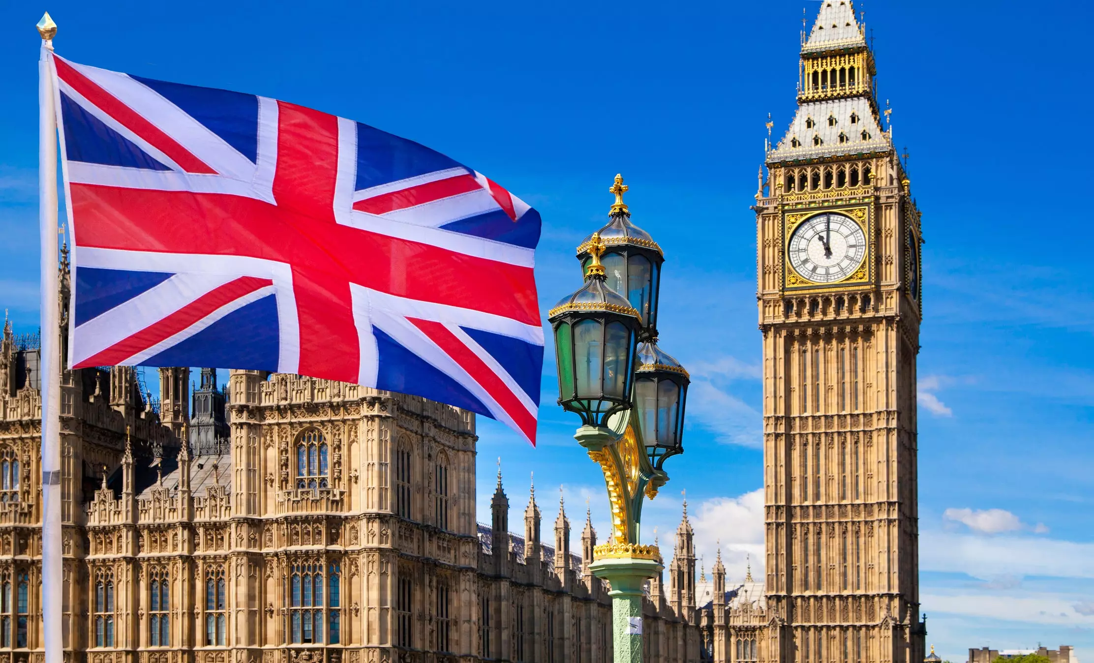 Siaga deal: Penerbangan ka London Ti $333 Round-Trip