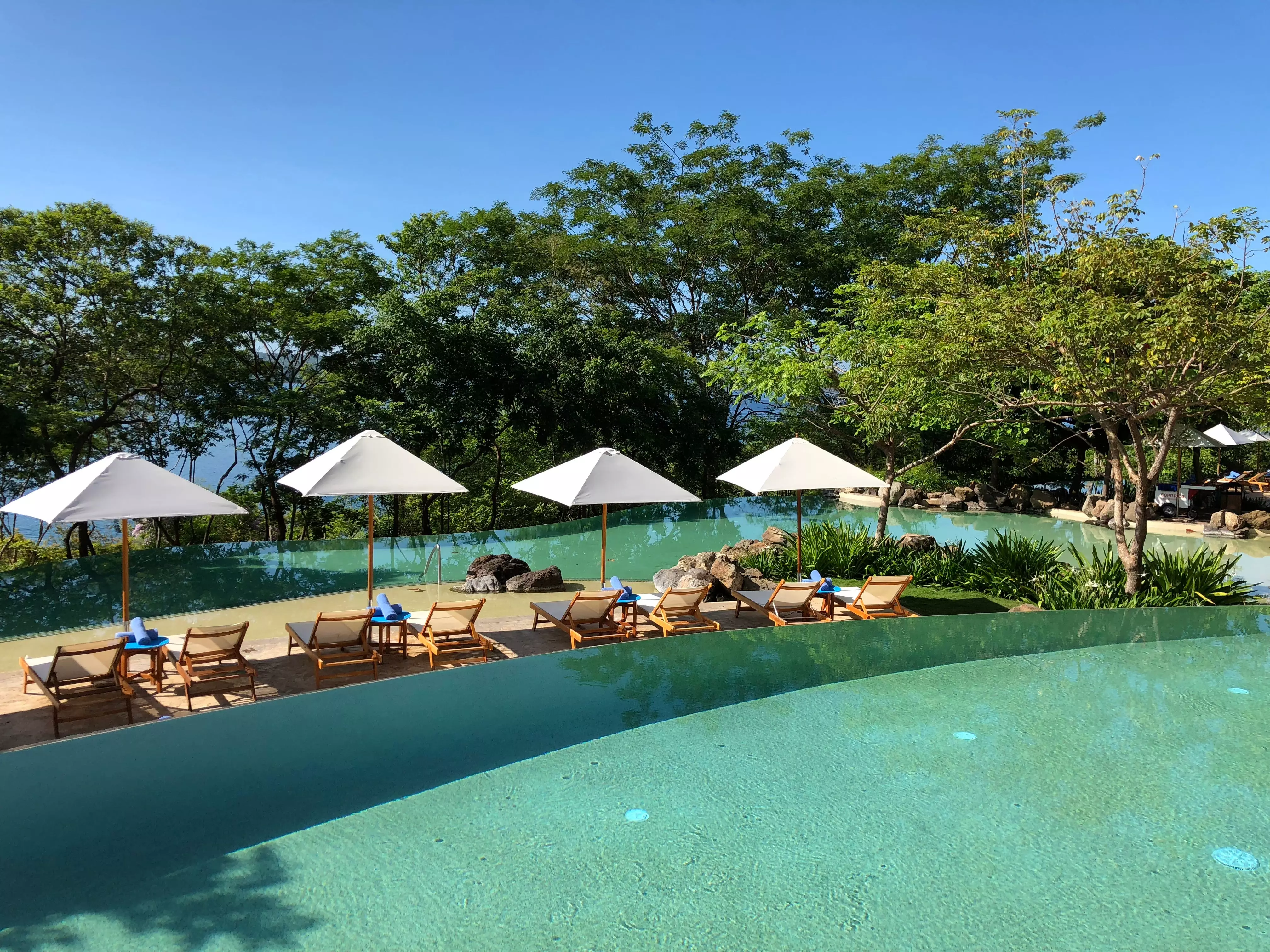 Andaz Costa Rica (Lub caij ntuj sov Hull / The Points Guy)