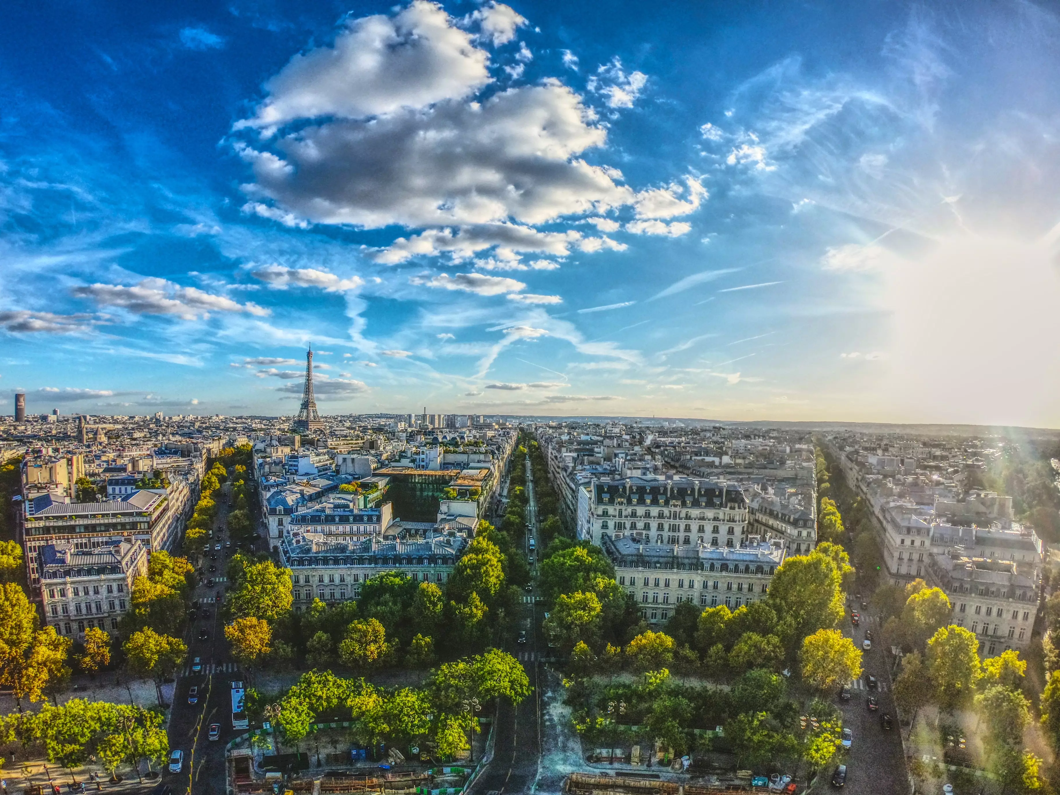 Deal Alert: US papuntang Paris Mula $266 o 18k Points Round-Trip