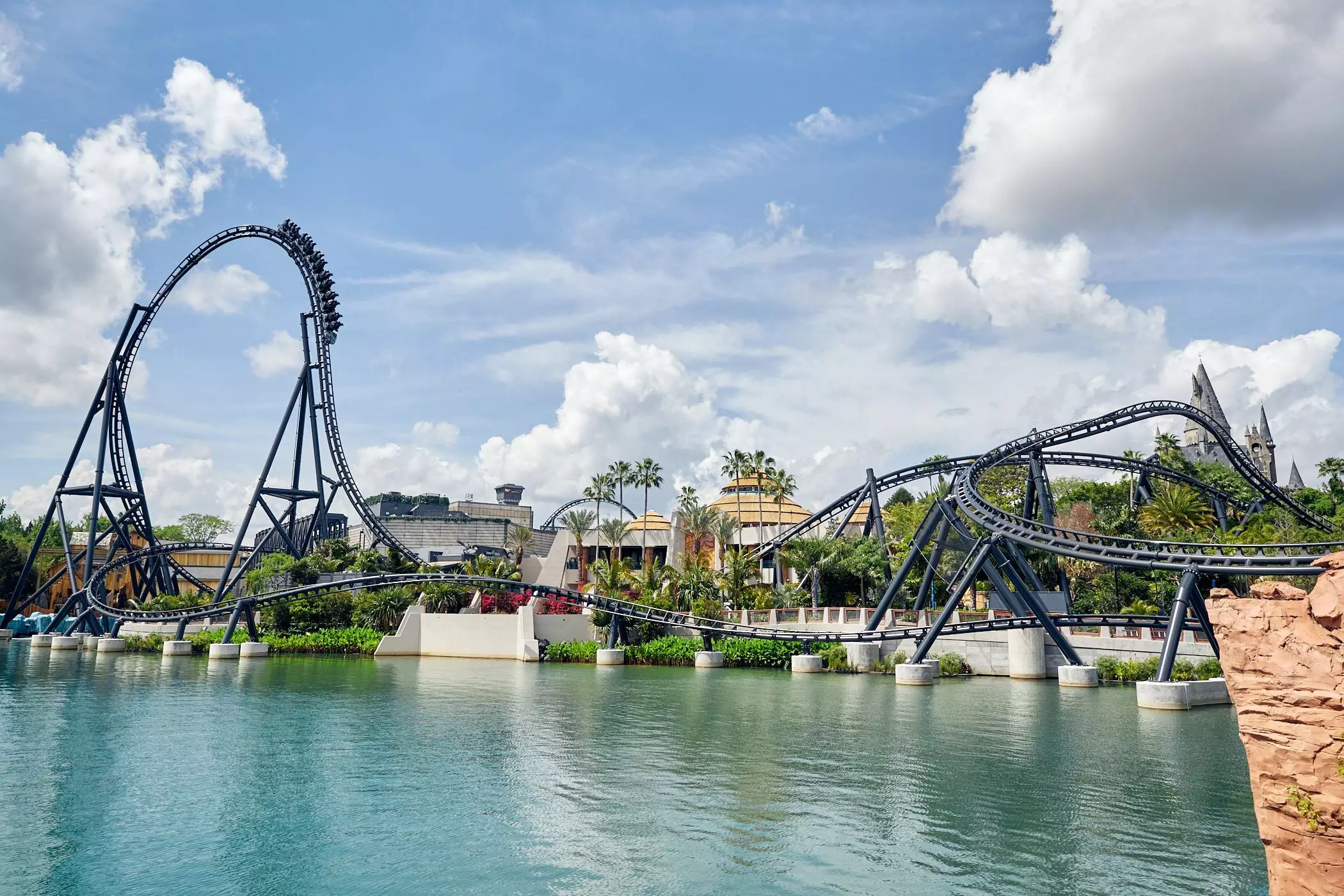 Jurassic World VelociCoaster wird heute im Universal Orlando eröffnet