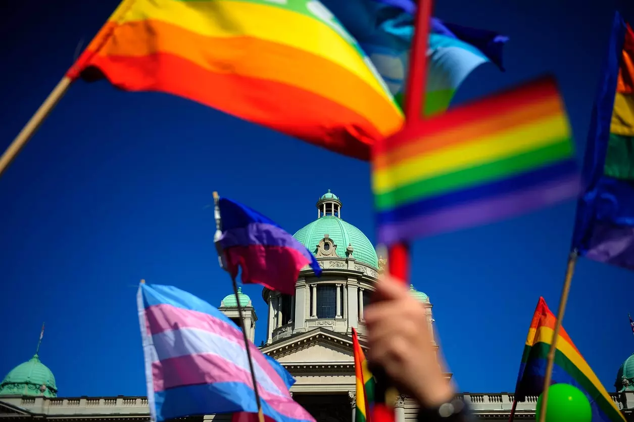 Tsuas yog nyob rau lub sijhawm rau Pride Month, Mastercard tshaj tawm lub ntiaj teb nthuav dav ntawm 'Lub Npe Tseeb' uas tso cai rau koj siv koj lub npe nyiam ntawm txhua yam khoom.