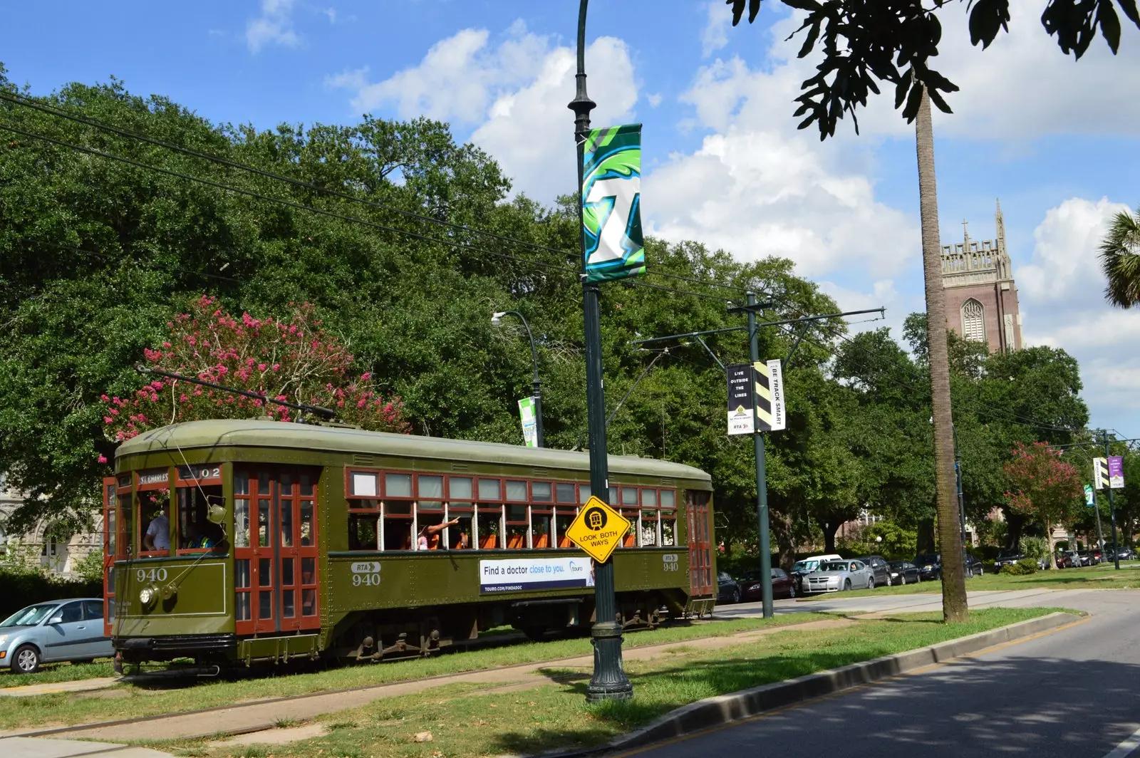 Msewu wa St. Charles Avenue. (Chithunzi ndi JWLouisiana/Getty Images)