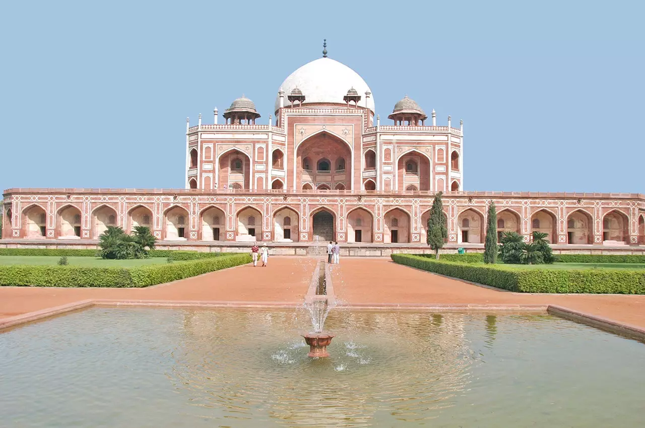 Ang libingan ni Emperor Humayun, New Dehli, India. Isang UNESCO World Heritage site