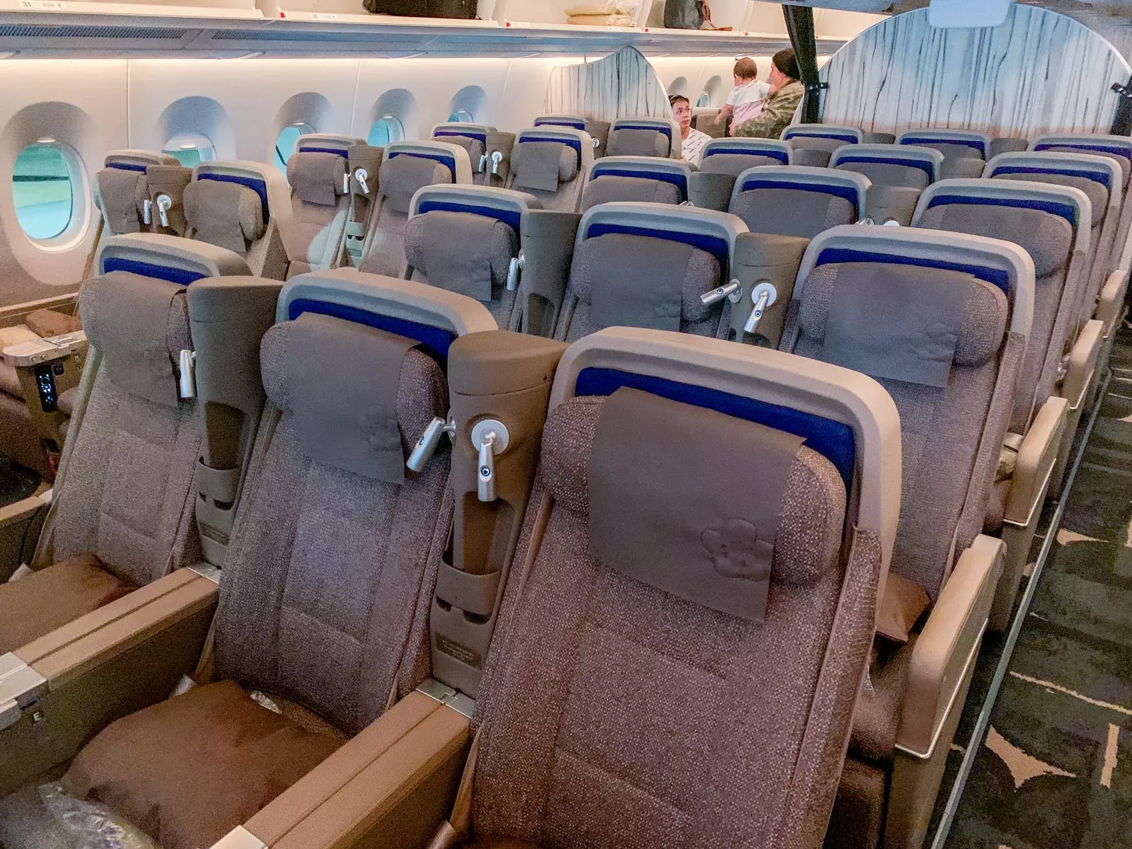 Adolygiad: Economi premiwm China Airlines ar yr Airbus A350 21160_7